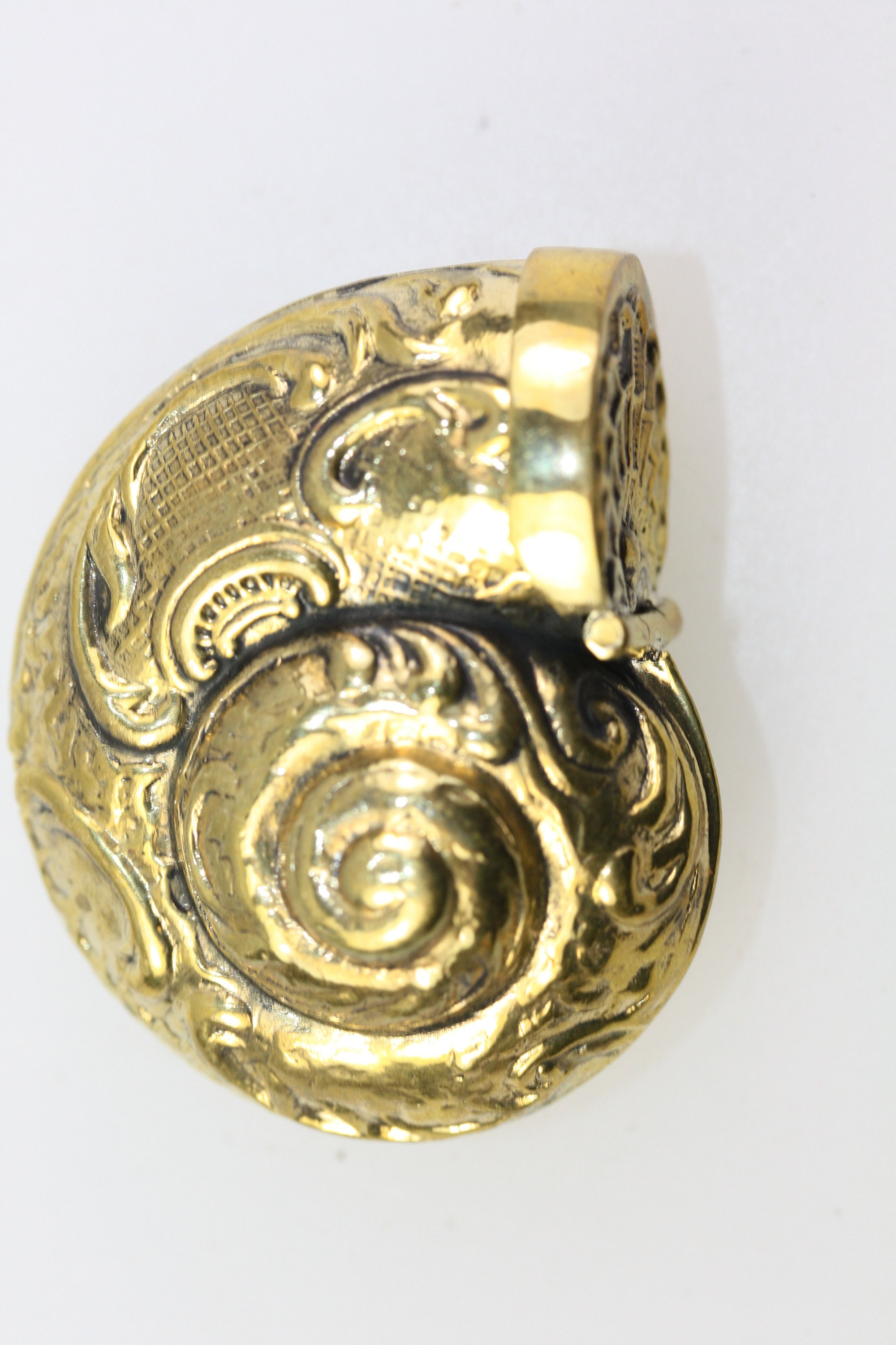 SNUFF BOX Brass Shell Antique Vintage Case - Etsy