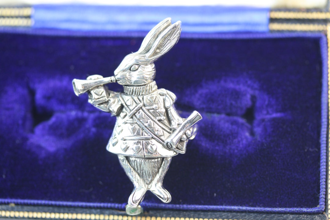 ALICE IN WONDERLAND Giant White Rabbit Silver Brooch Sterling - Etsy