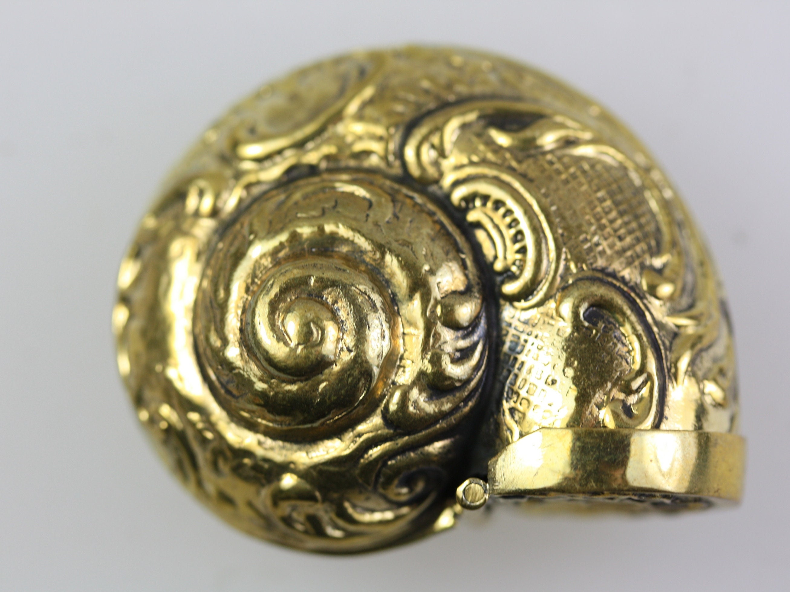 SNUFF BOX Brass Shell Antique Vintage Case - Etsy