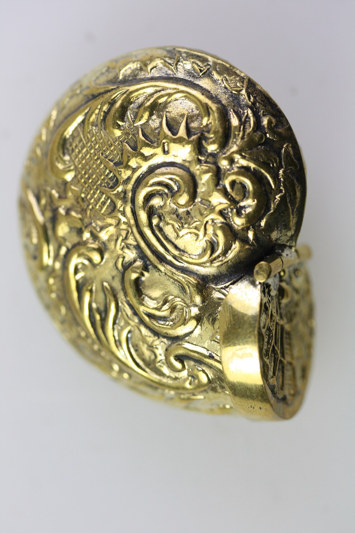 SNUFF BOX Brass Shell Antique Vintage Case - Etsy