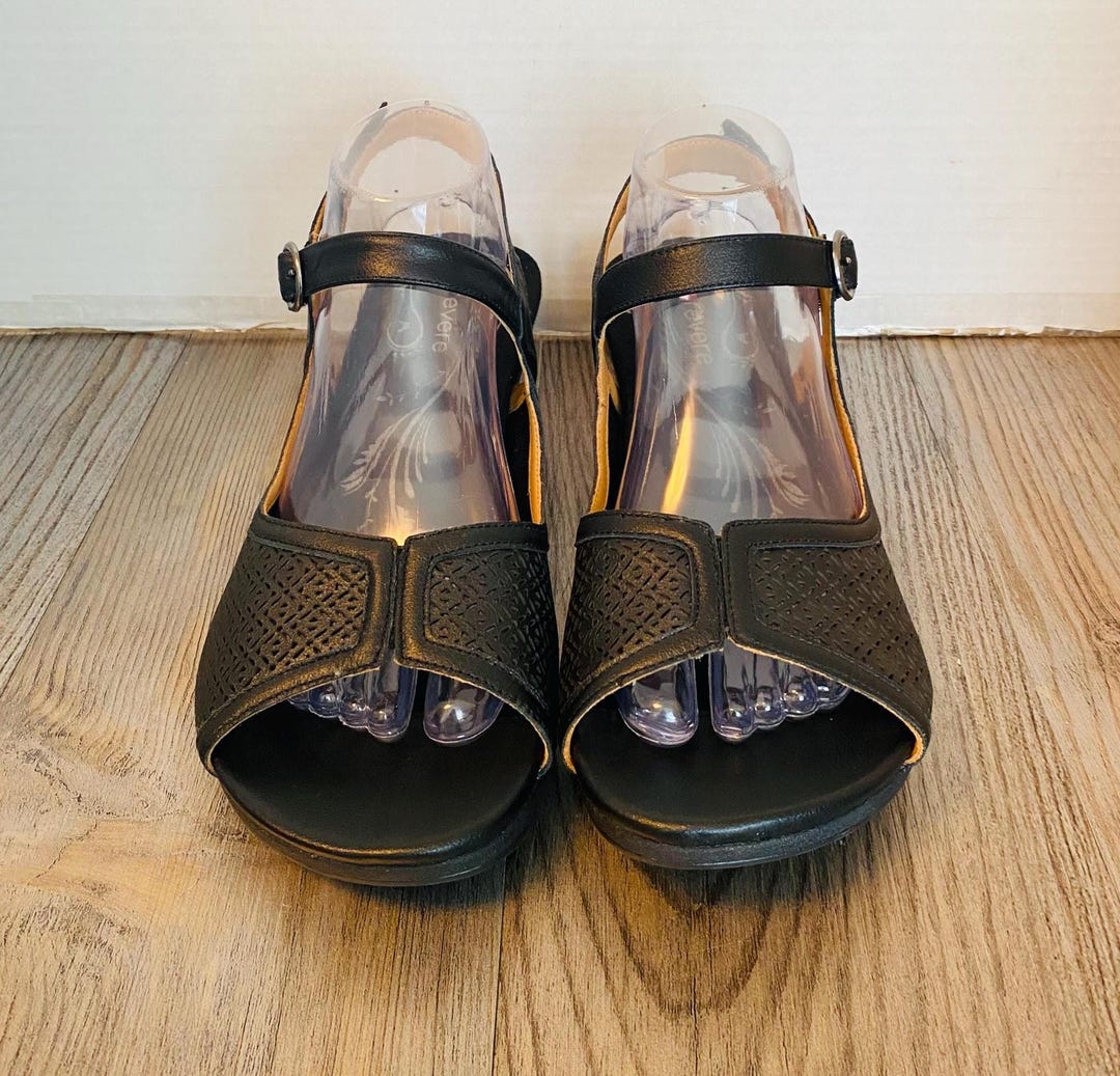 NWOB, Revere Kaya, Womens Black French Perforated Leather Wedges, 11 / ...