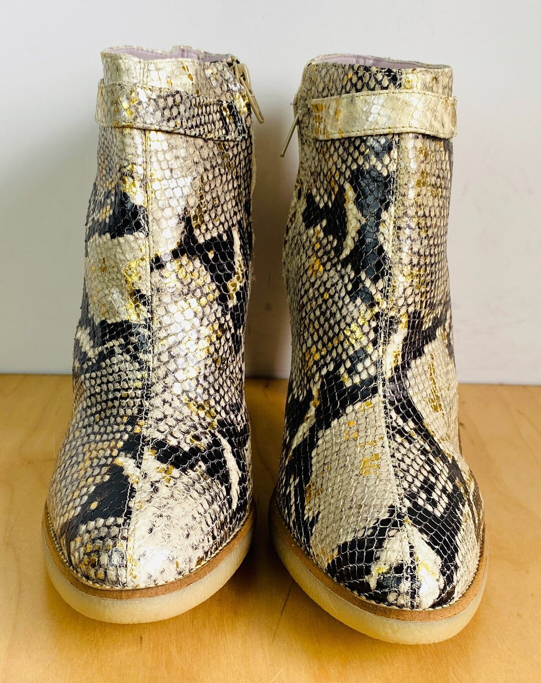 Paolo Corelli Womens Embossed Leather Ankle Boots, 8. - Etsy