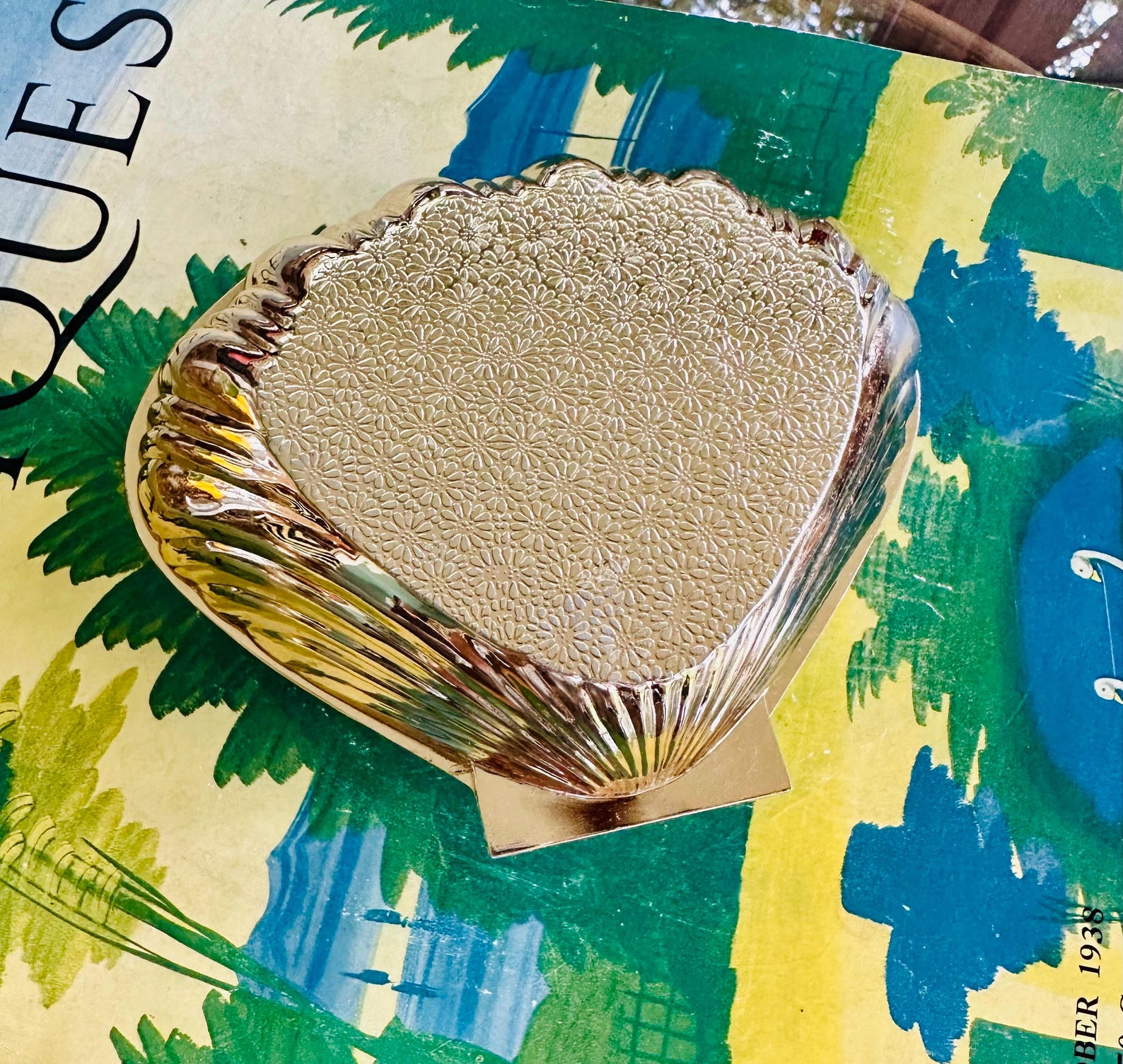 Brass Clamshell Jewelry Box - Etsy