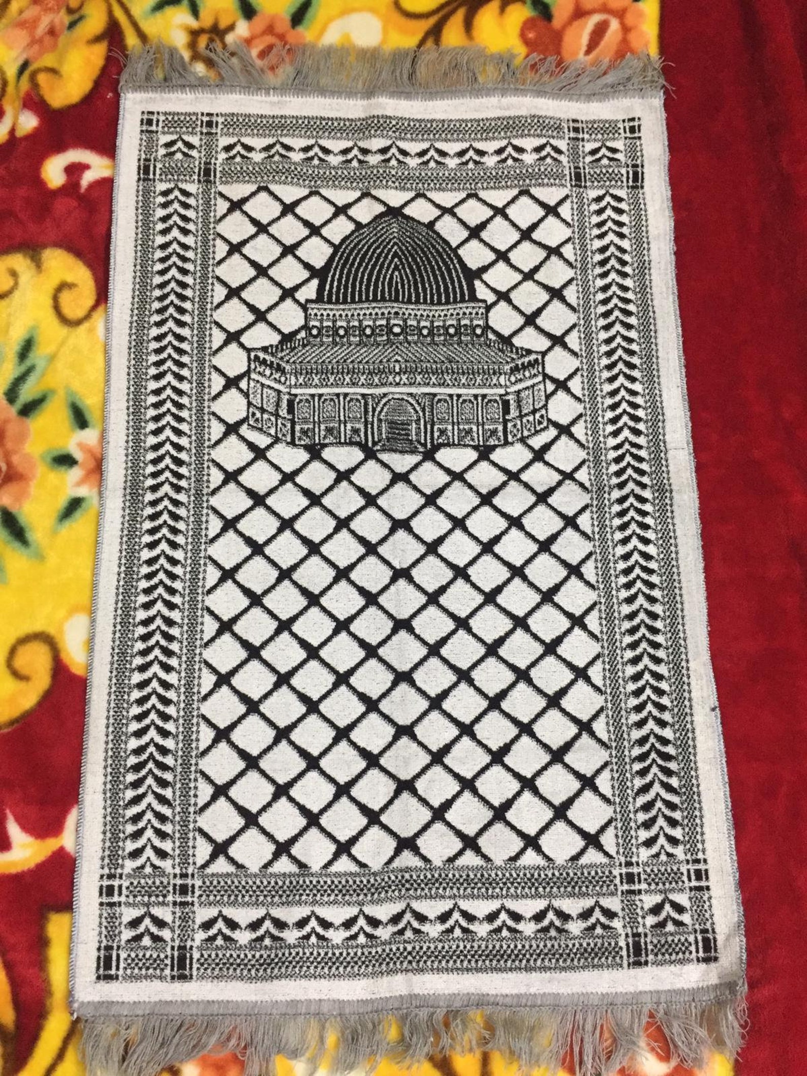 1 Islamic Prayer Rug Kufic Carpet Palestinian Arabic | Etsy 1 Islamic Prayer Rug Kufic Carpet Palestinian Arabic | Etsy
