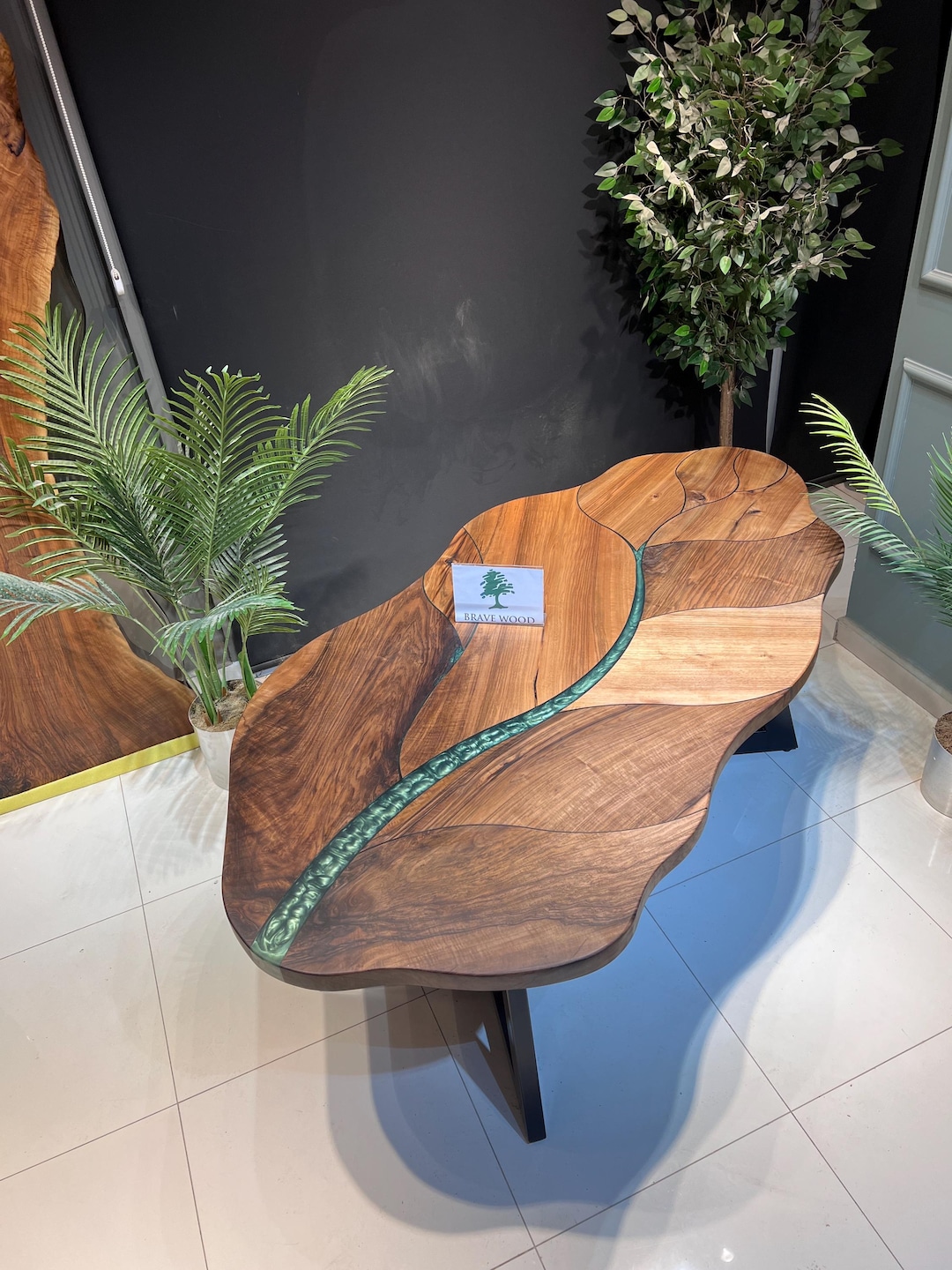 Leaf-shaped Walnut Dining Table: Custom Live Edge Log Table - Etsy