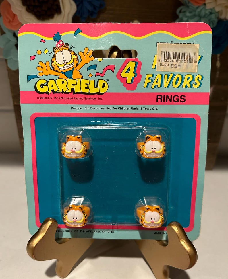 Vintage Garfield Birthday Party Supplies: Book, Straws, Rings, Candles ...