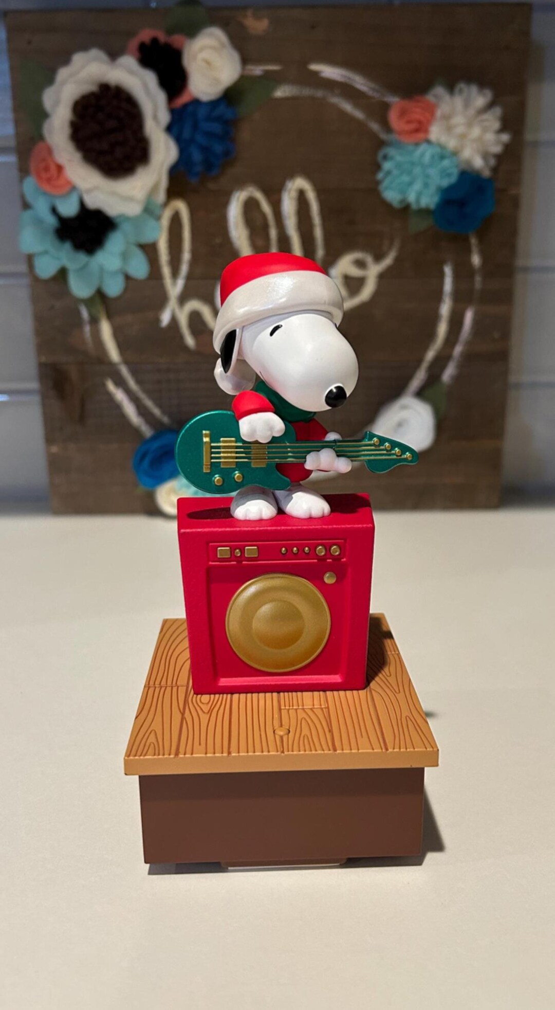 Hallmark Peanuts Christmas Band Member Snoopy With Electric Guitar ...