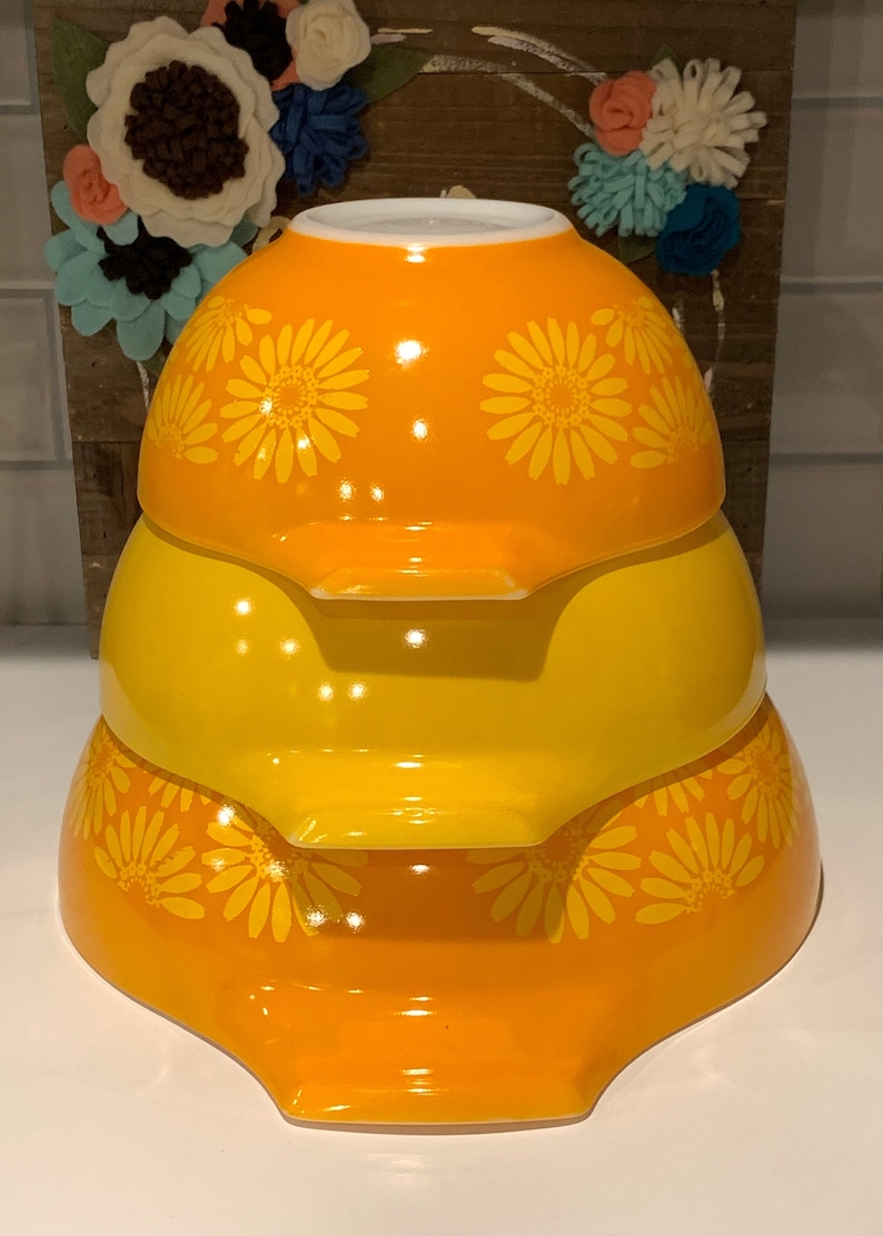 Sunflower Pyrex Cinderella Nesting Bowl Set Sunny Yellow and - Etsy