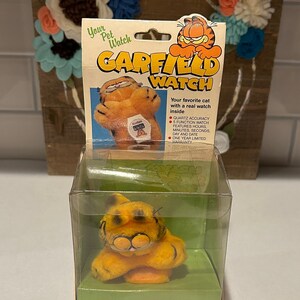 Vintage Garfield Nelsonic Plush Wrist Watch: Collectible Pet Accessory ...