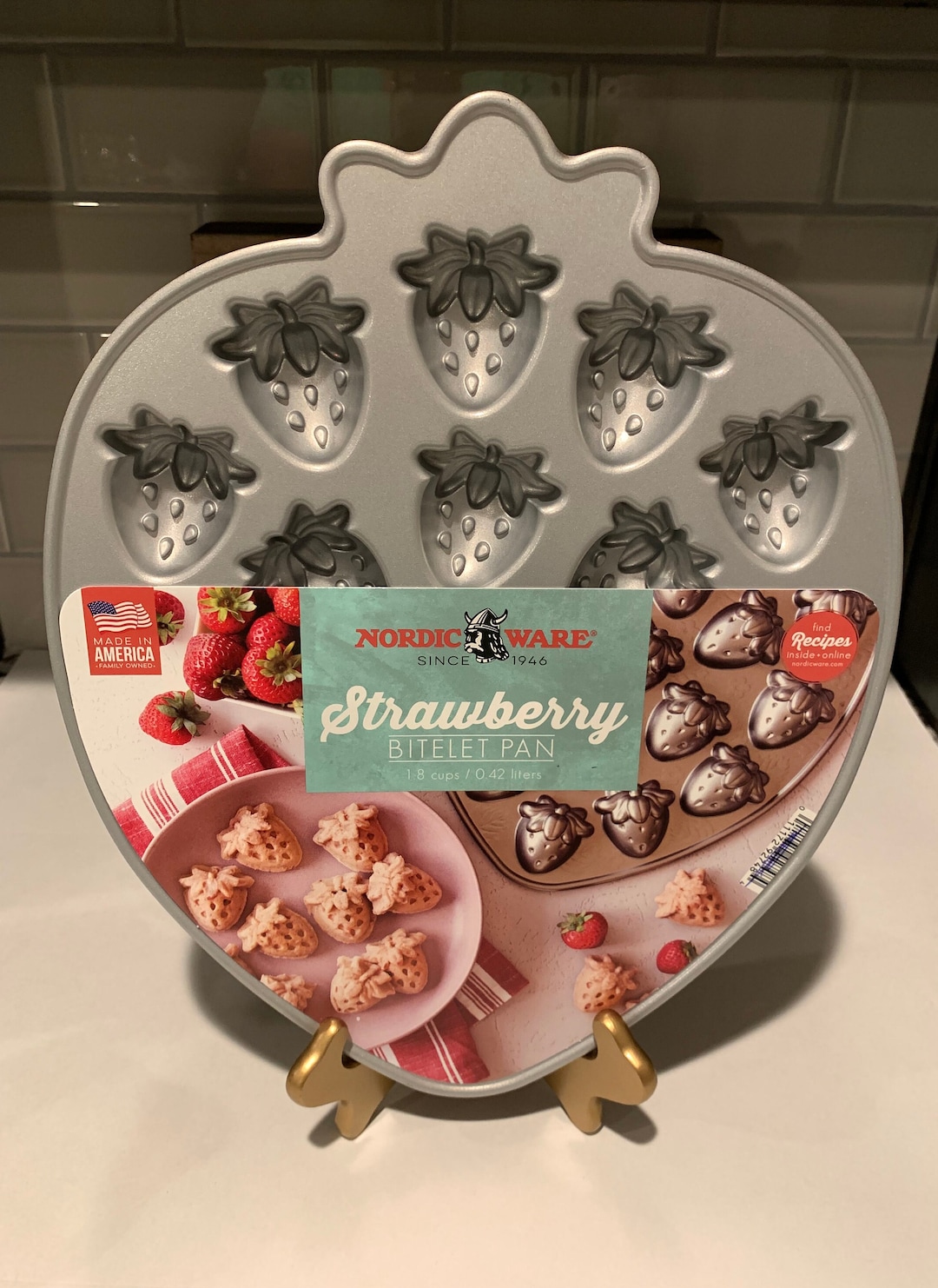 Nordic Ware Strawberry Bitelet Pan: Valentine Baking - Etsy