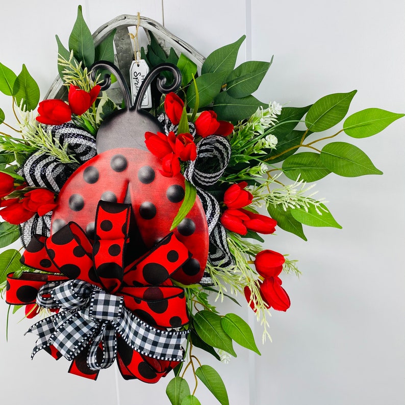 Ladybug Basket Red Tulip Hanger Ladybug Wreath Farmhouse - Etsy
