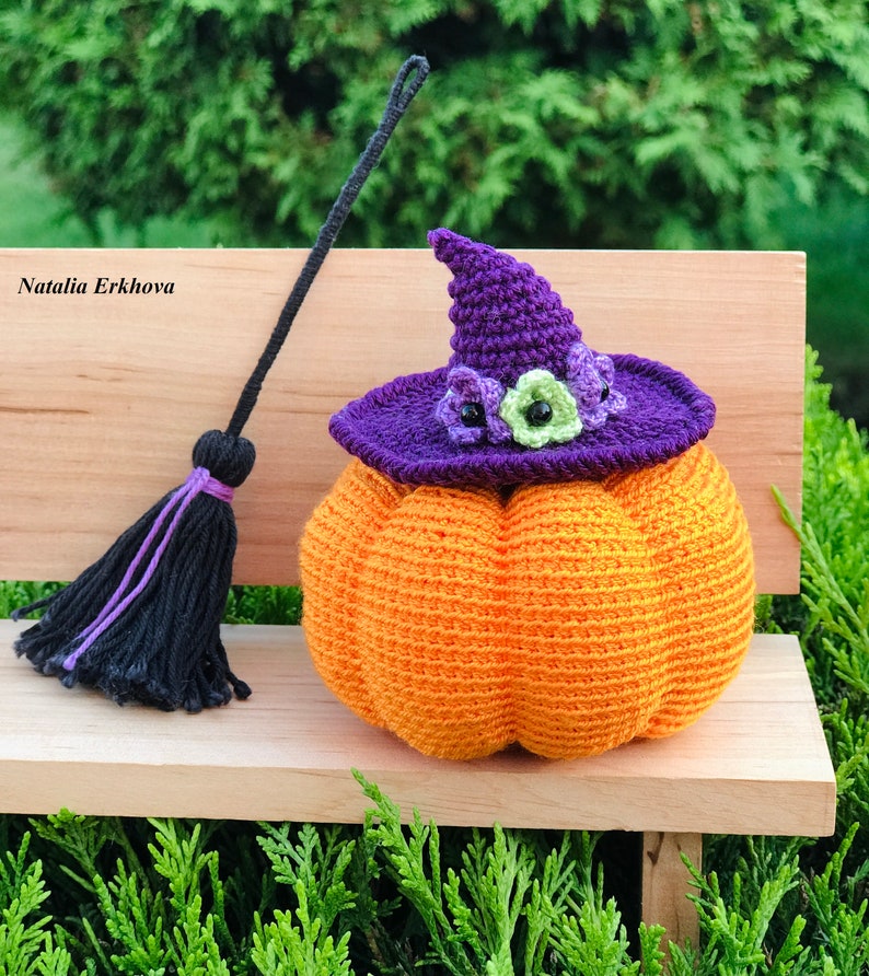 Witch Hat and Broom Keychain Digital Pattern - Etsy
