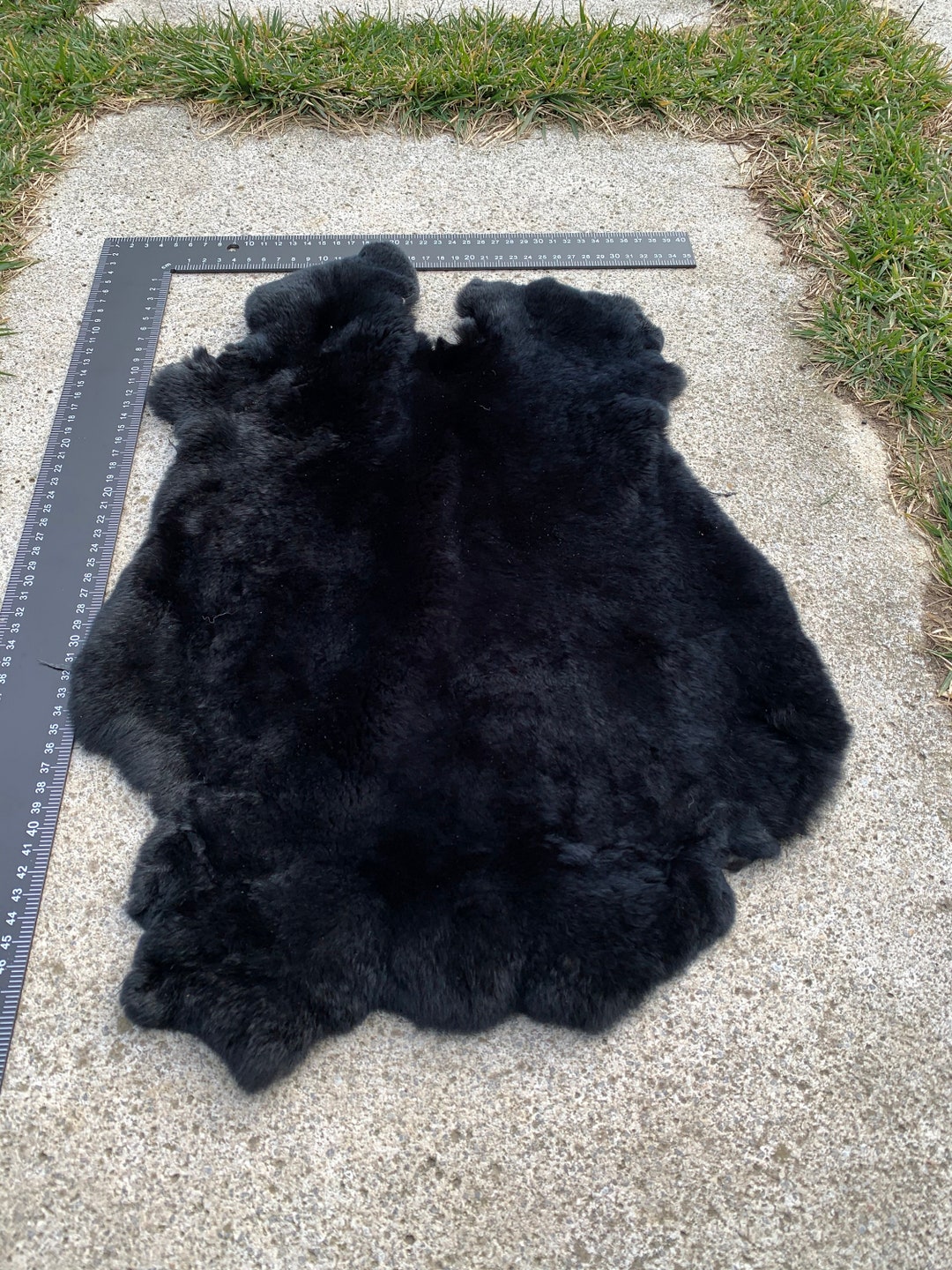 Black Rabbit Fur Pelt Very Soft Fur and Large Size Rabbit Fur ...