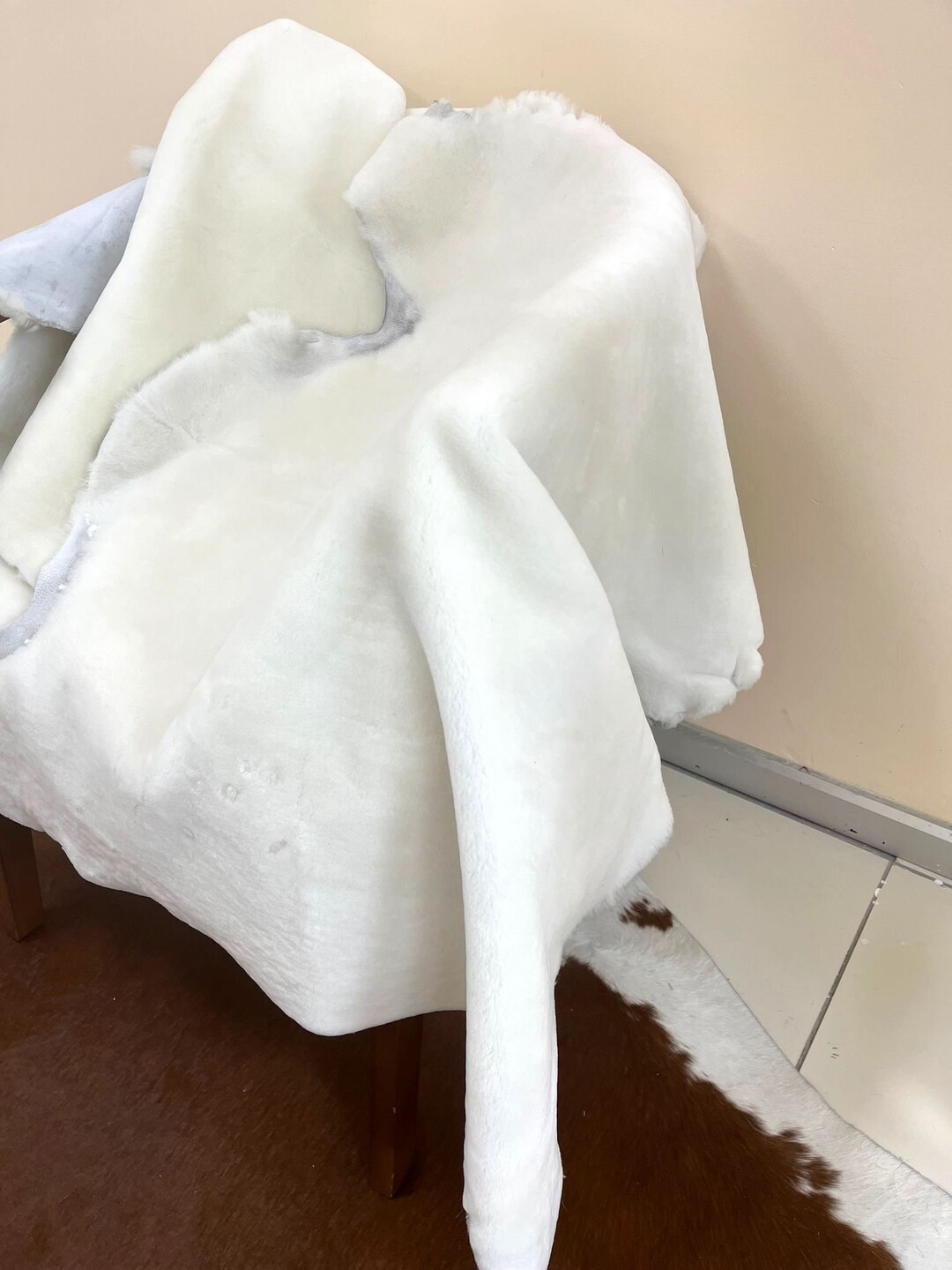 White Sheepskin Shearling , White Sheepskin for Coat , Shearling Jacket ...