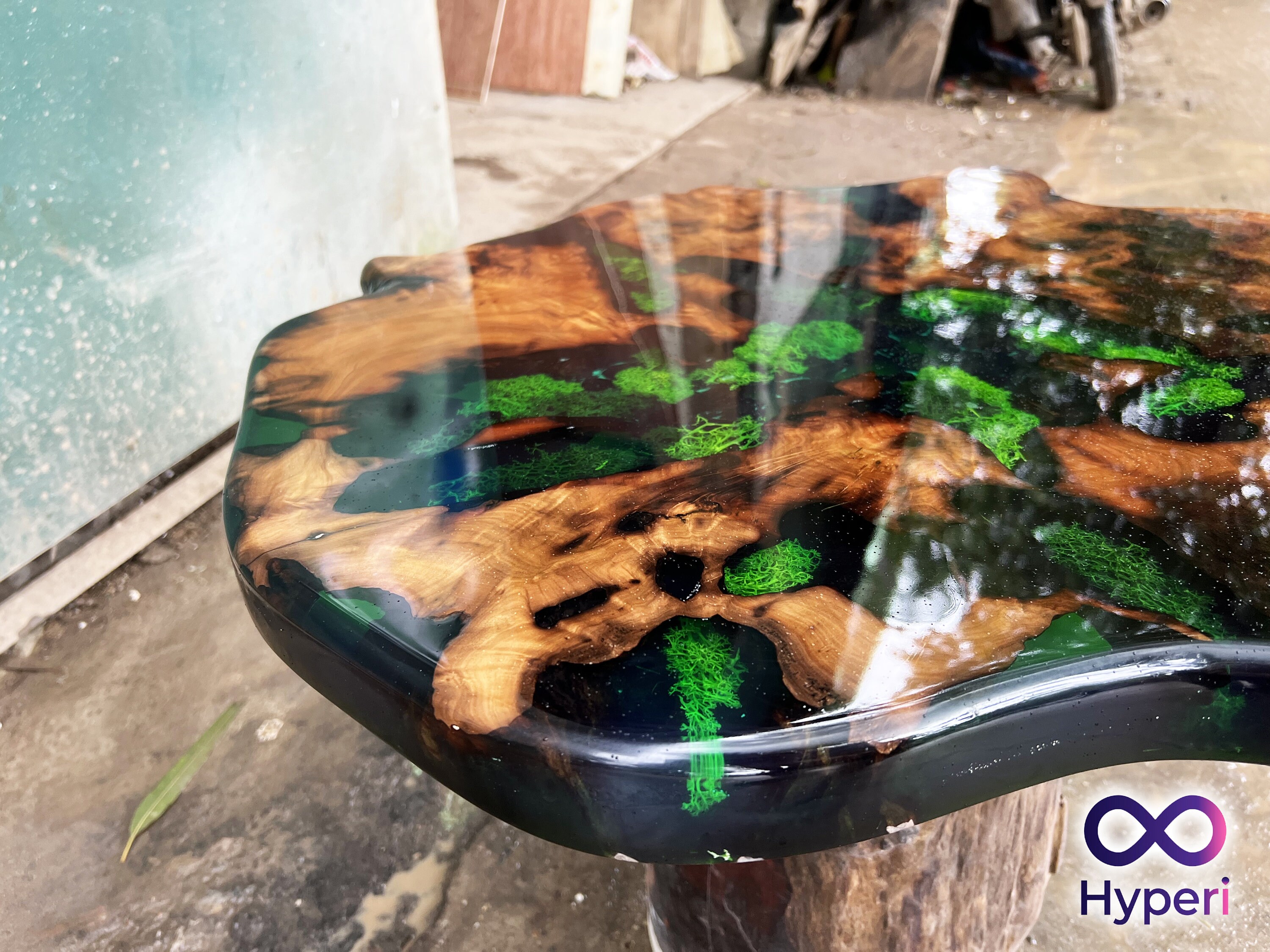 Customized Tree Stump Green Epoxy Coffee Table, Handmade Live Edge ...