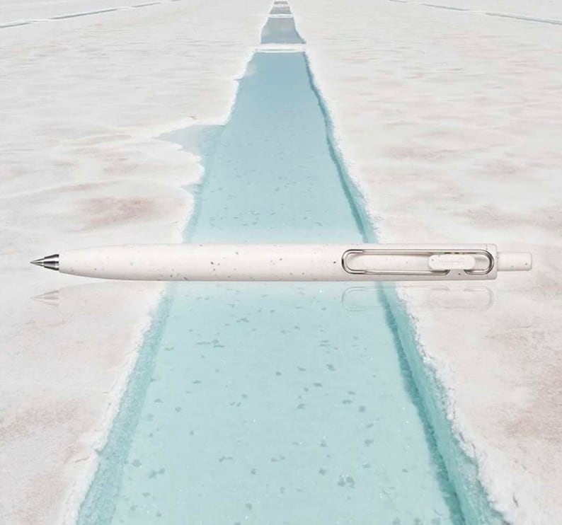 Uni-ball ONE F Gel Pen - Earth Texture Limited Series - 0.38mm -white ...