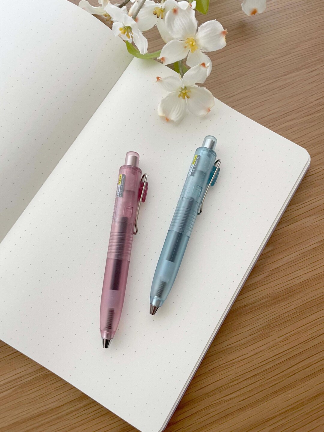 Uni-ball ONE P Clear Gel Pen - 0.38mm - Flavor Jelly - Raspberry Pink ...