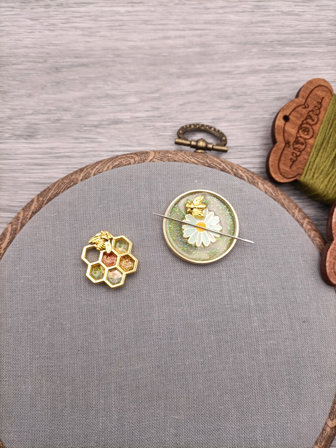Bees Needle Minder, Needle Magnet for Embroidery and Cross Stitch - Etsy