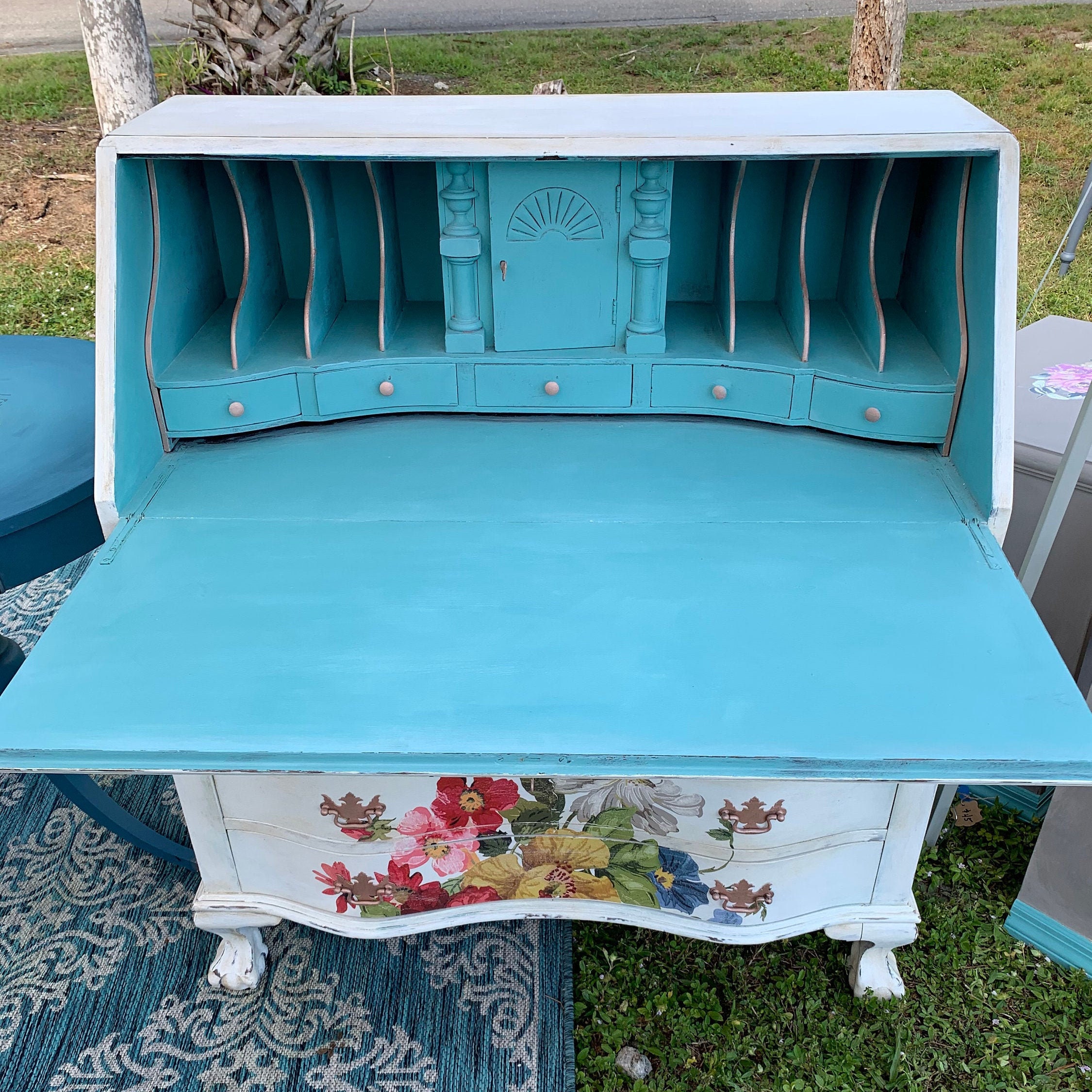 SOLD *** Vintage “elizabeth” Secretary Desk - Etsy