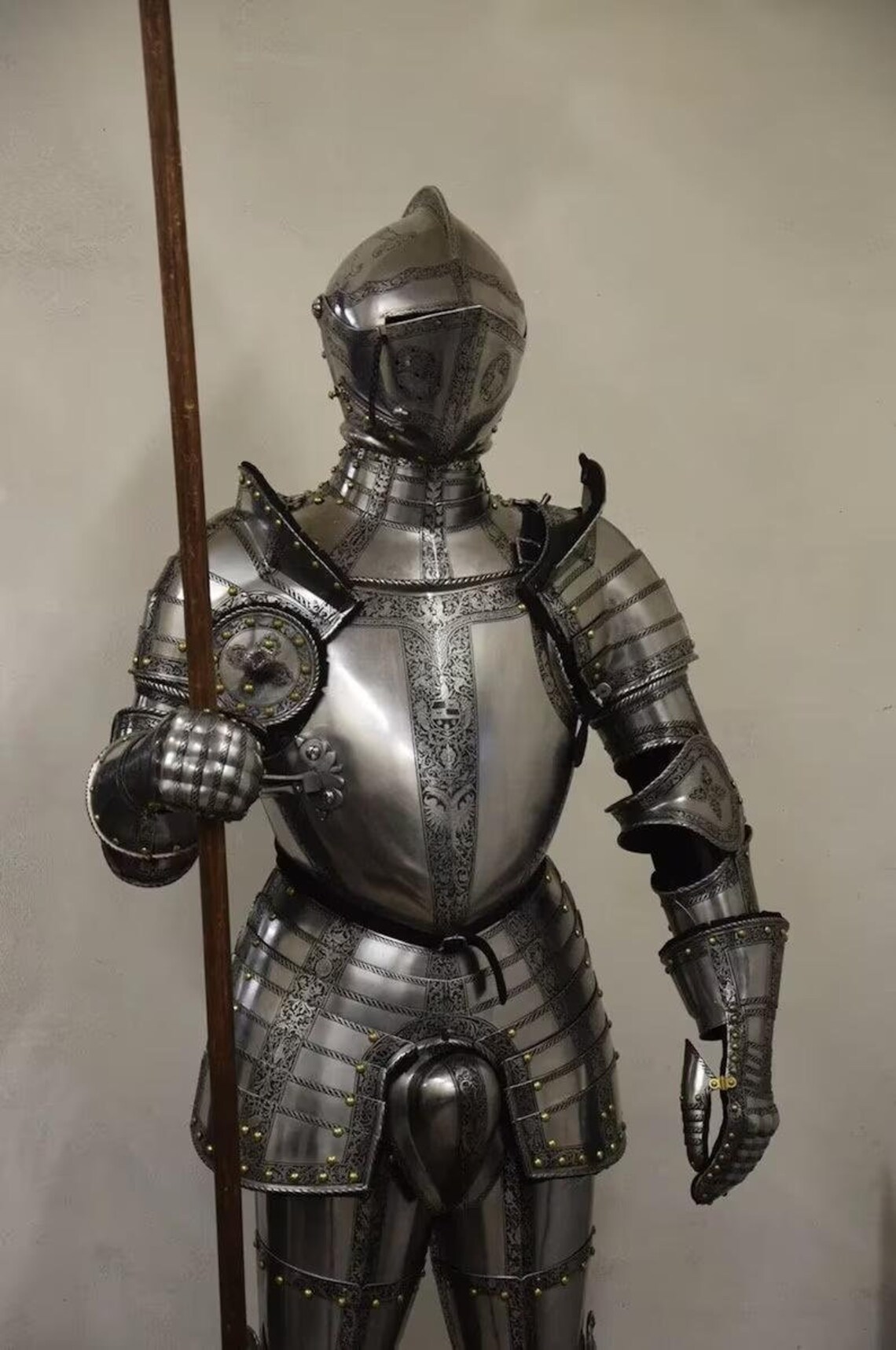 Medieval European Full Body Armor Suit, 16th Century Knight Armor ...