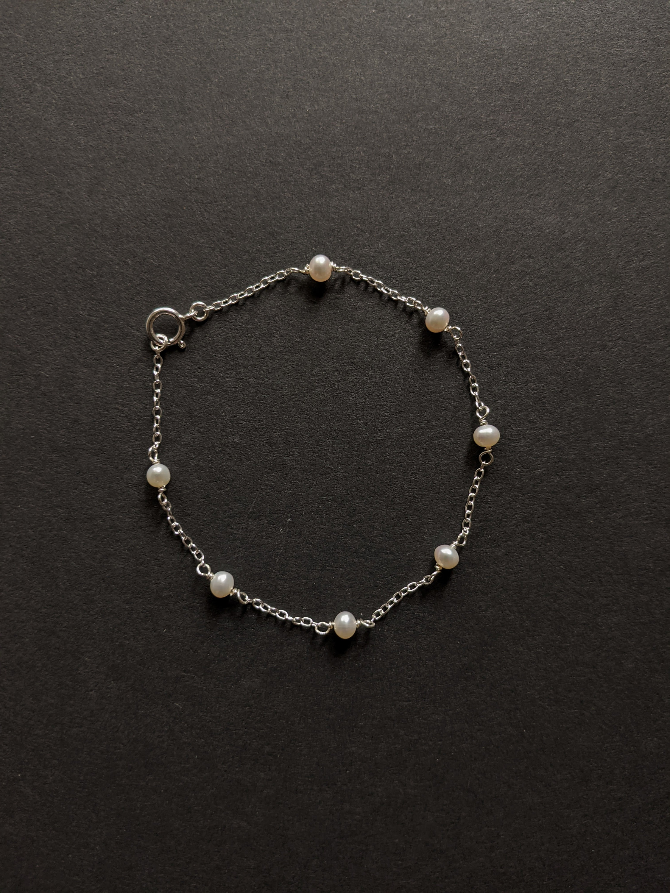 Pulsera de perla Delicada, Pulsera de perla flotante, Plata de ley ...