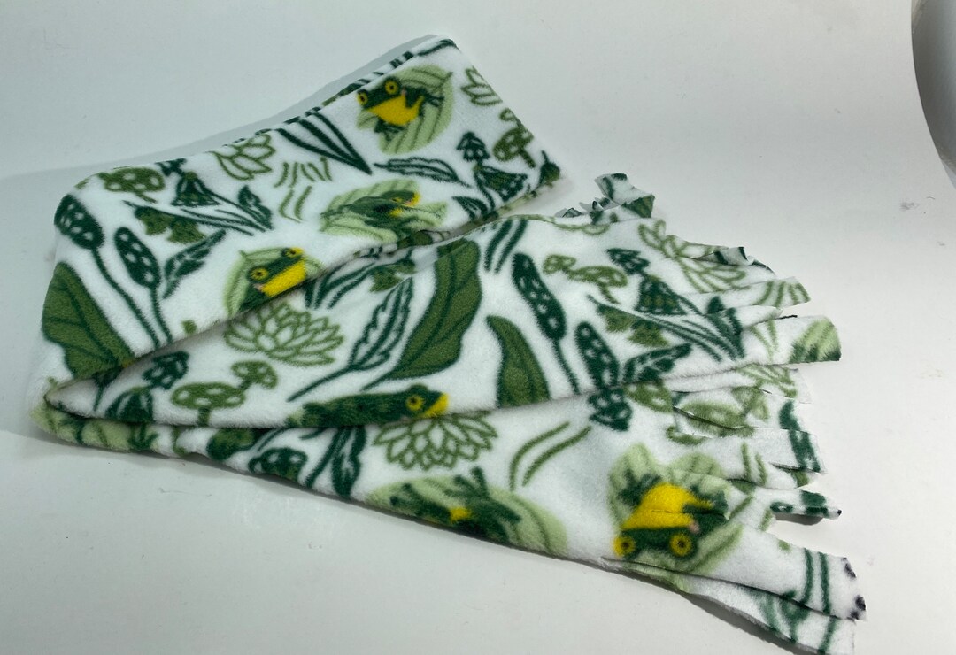 Cute Green & Yellow Frogs and Leafs Print Tube 2 Layer Fleece Scarf ...
