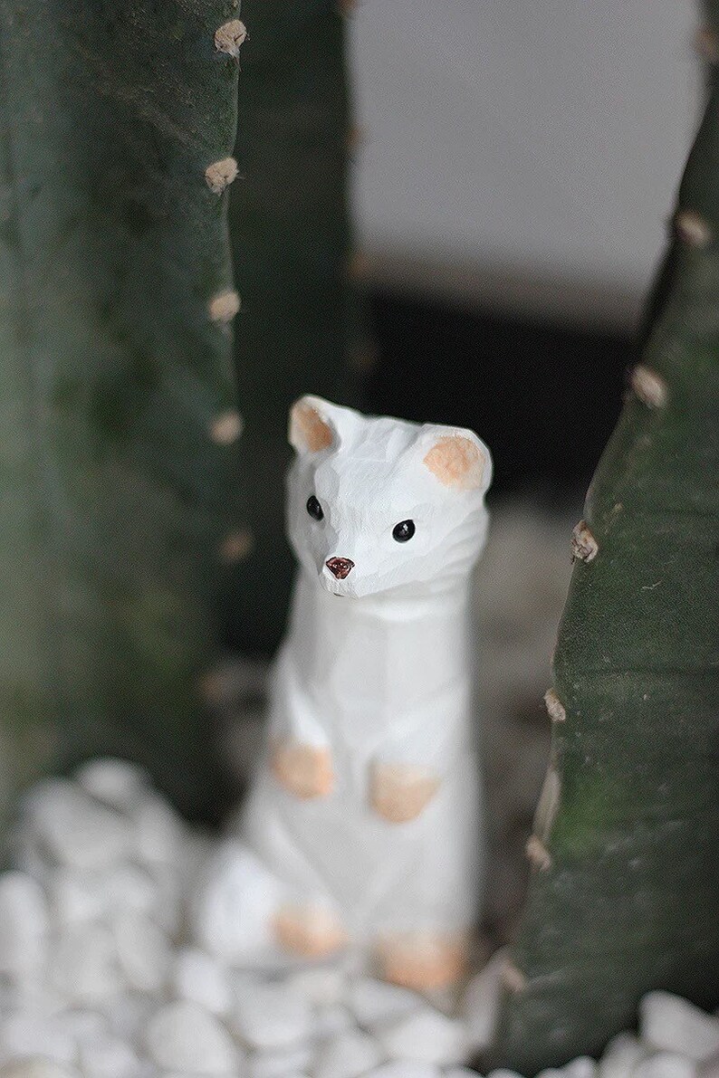 Ling Ferret Figurines Wooden Lung Ferret Home Decor Wooden Decor Moms ...