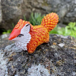 Foxy Figurine Resin Fox Figurine Relaxing Rabbit Home Decor Gift for ...