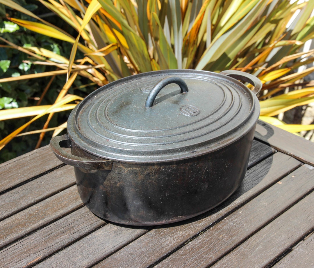 Antique French 4.5 Litre Heavy 4kg Cast Iron Oval Cocotte Cooking Pot ...