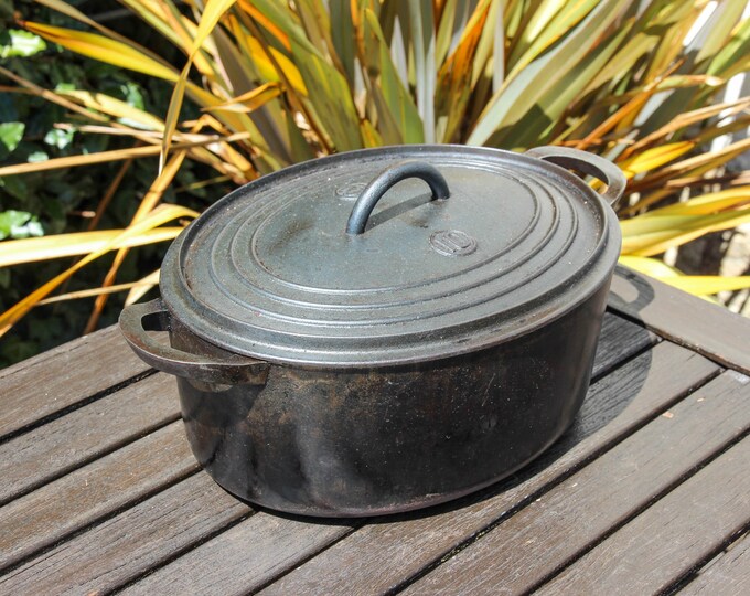 Antique French 4.5 Litre Heavy 4kg Cast Iron Oval Cocotte Cooking Pot ...