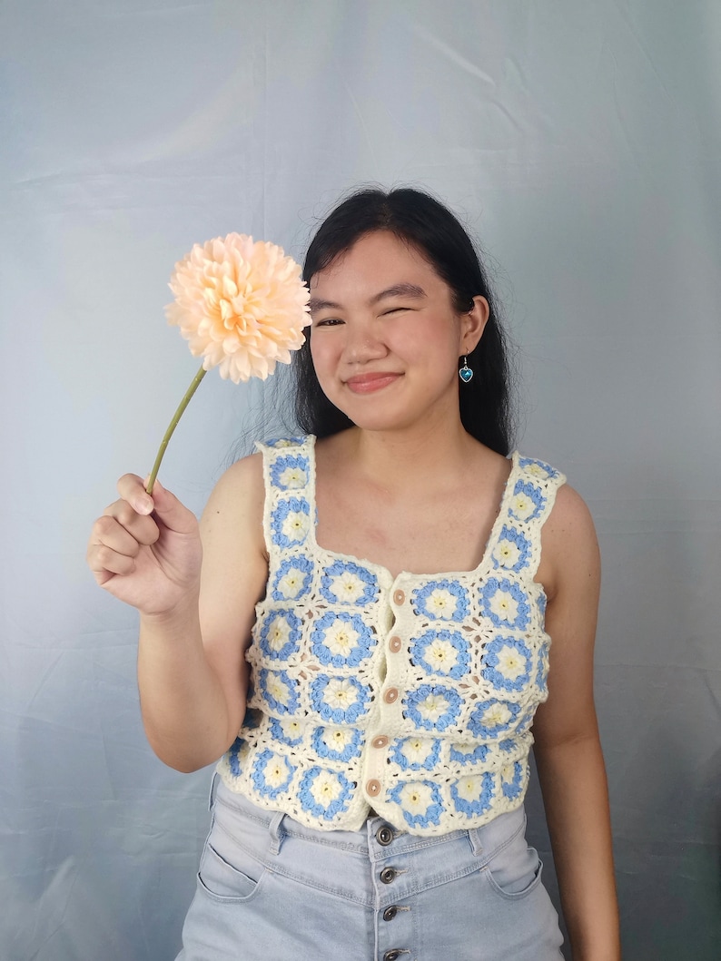 Belly Daisy Top - Inspired by TSITP - Daisy Granny Square Crochet ...