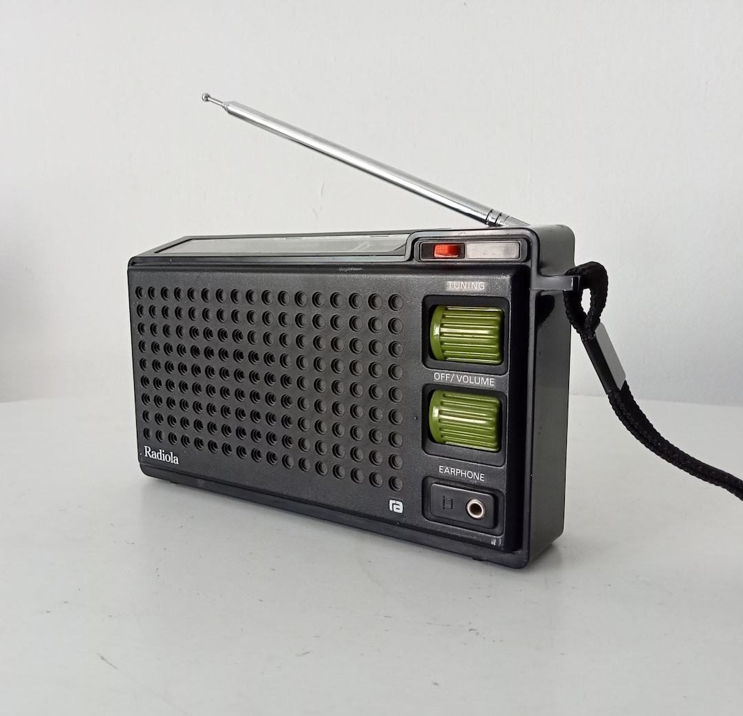 Vintage Radiola Portable Transistor Radio 70s/80s - Etsy