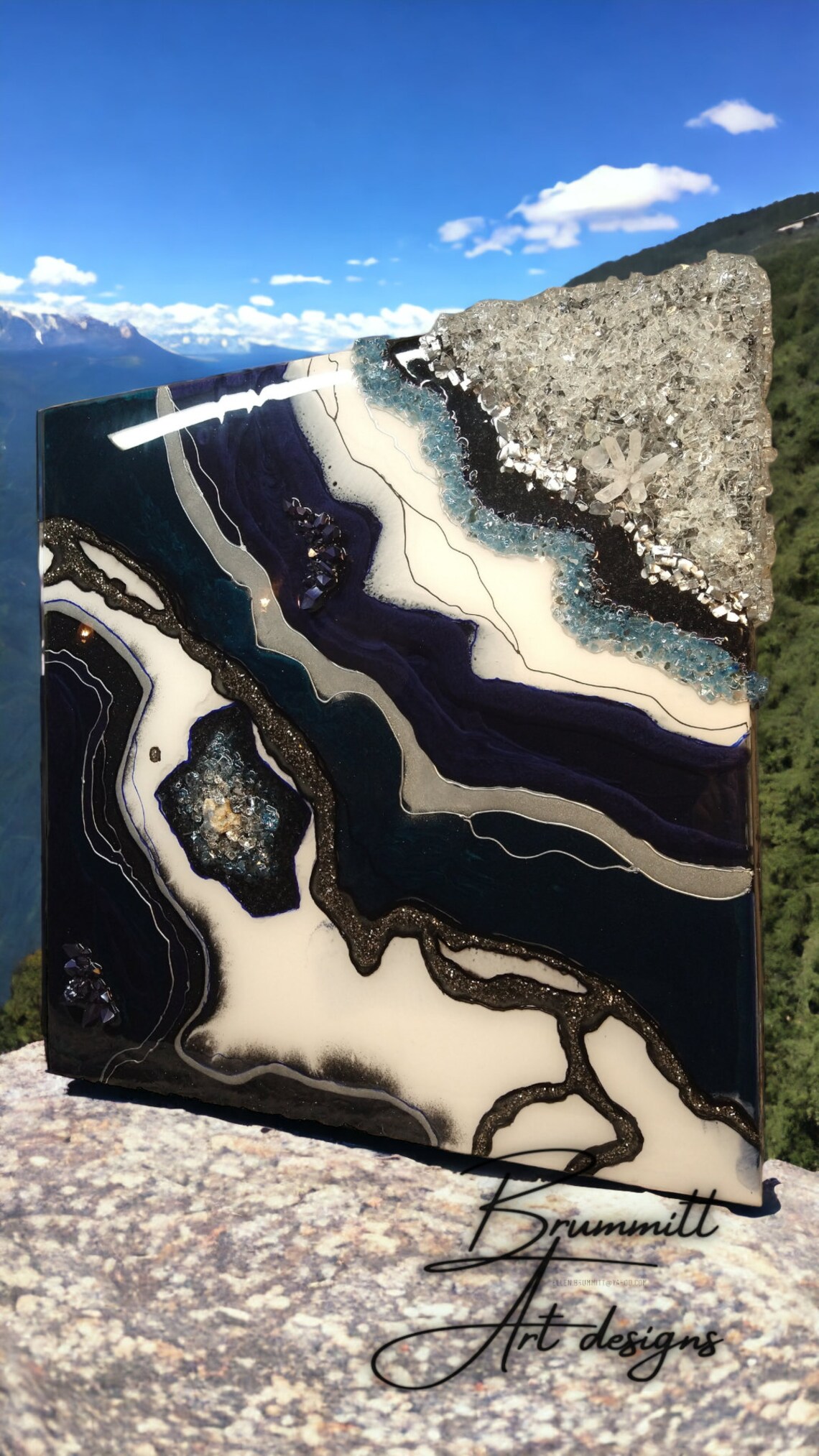 Resin Geode Art-tanzanite and Emerald - Etsy