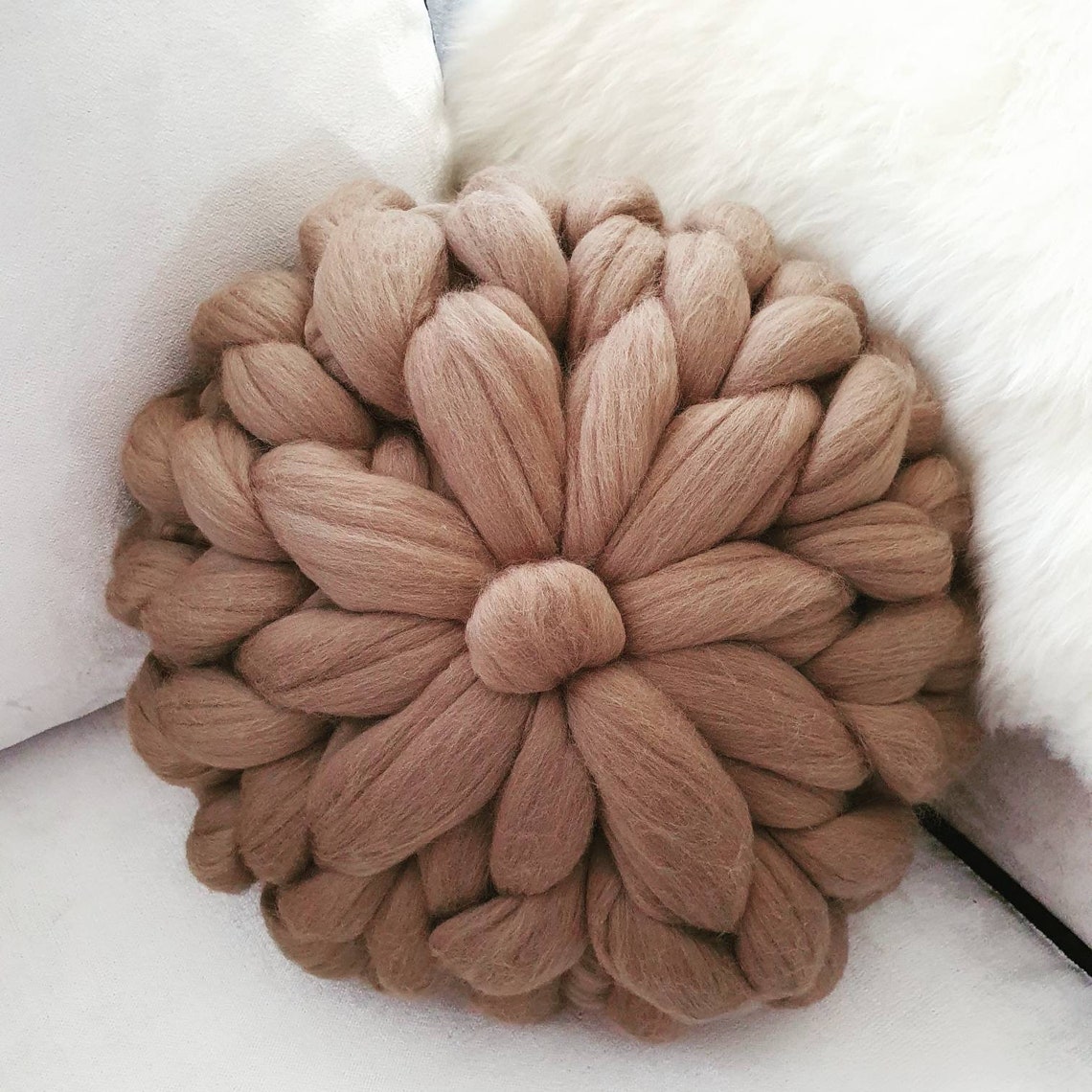 Superfine Merino Wool Chunky Knit Round Cushion Chunky Round - Etsy