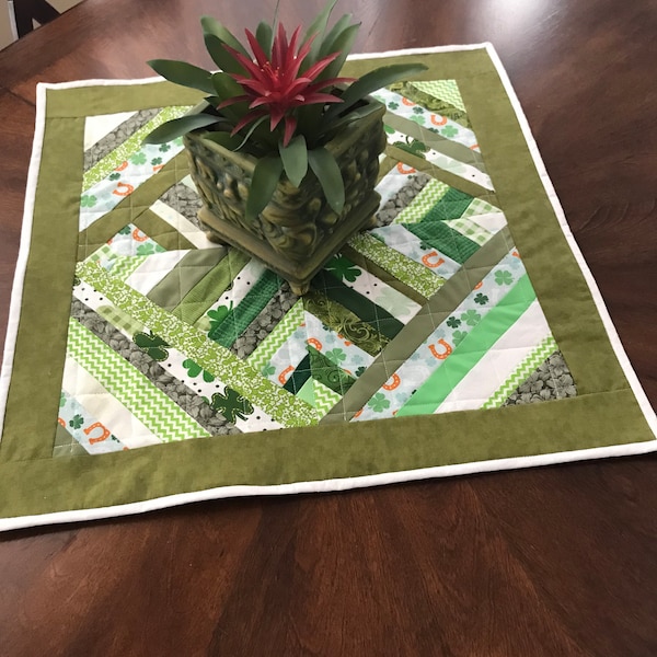 Square Table Topper - Etsy