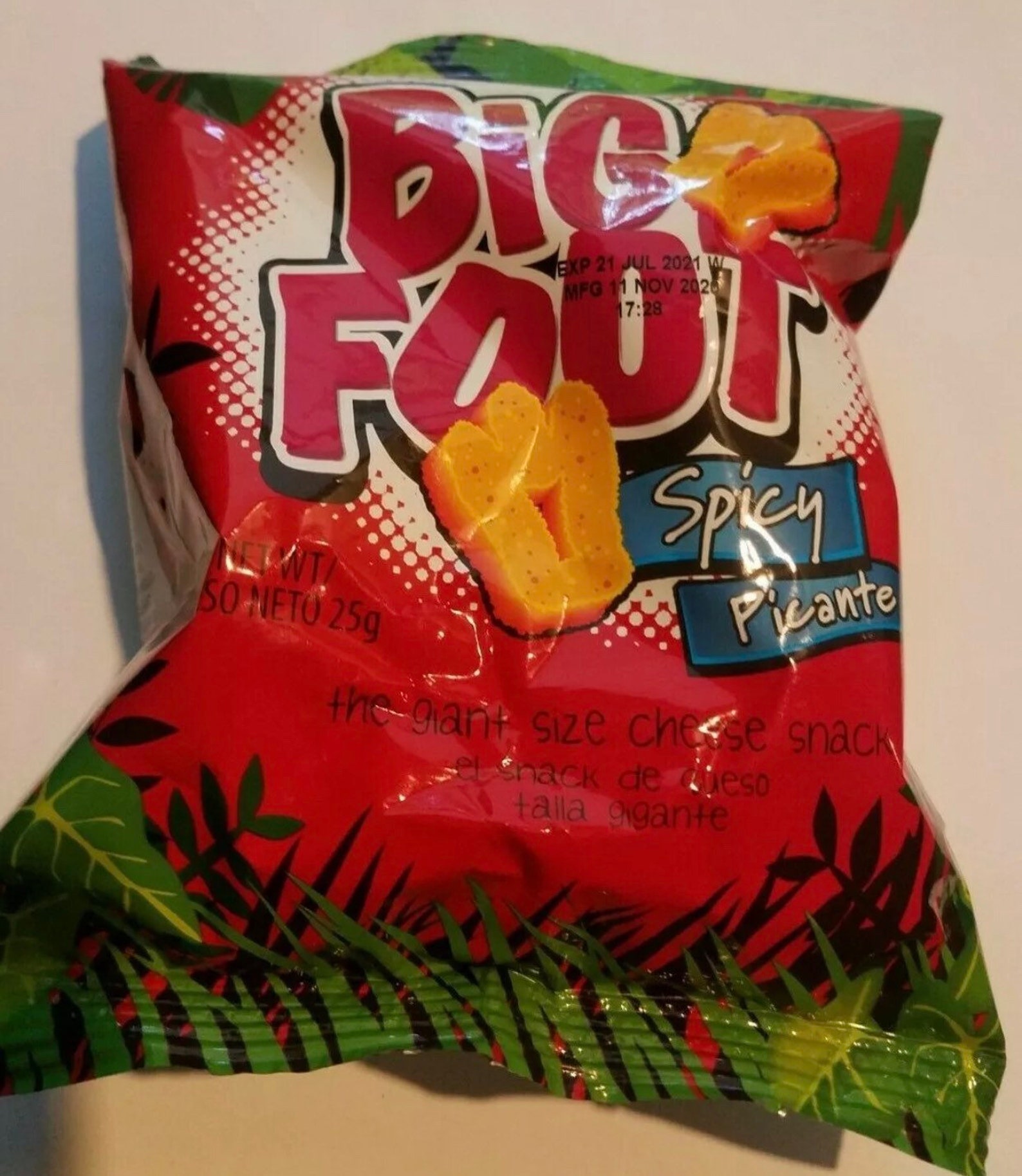 Jamaican Holiday Snacks Big Foot Snack- Original and Spicy Picante 25g ...