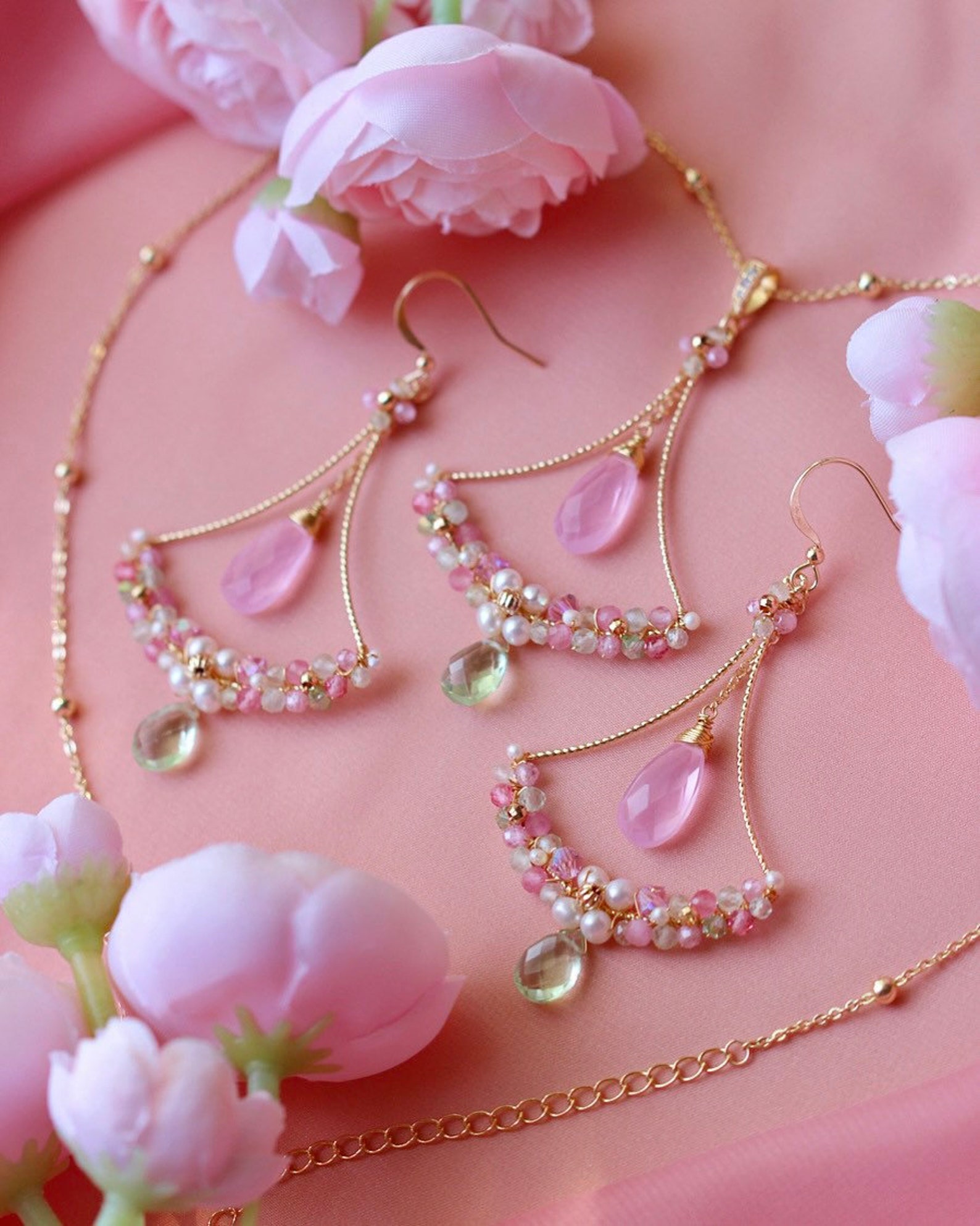 Rose / Prehnite Quartz / Freshwater Pearl Floral Themed Jewelry Set ...