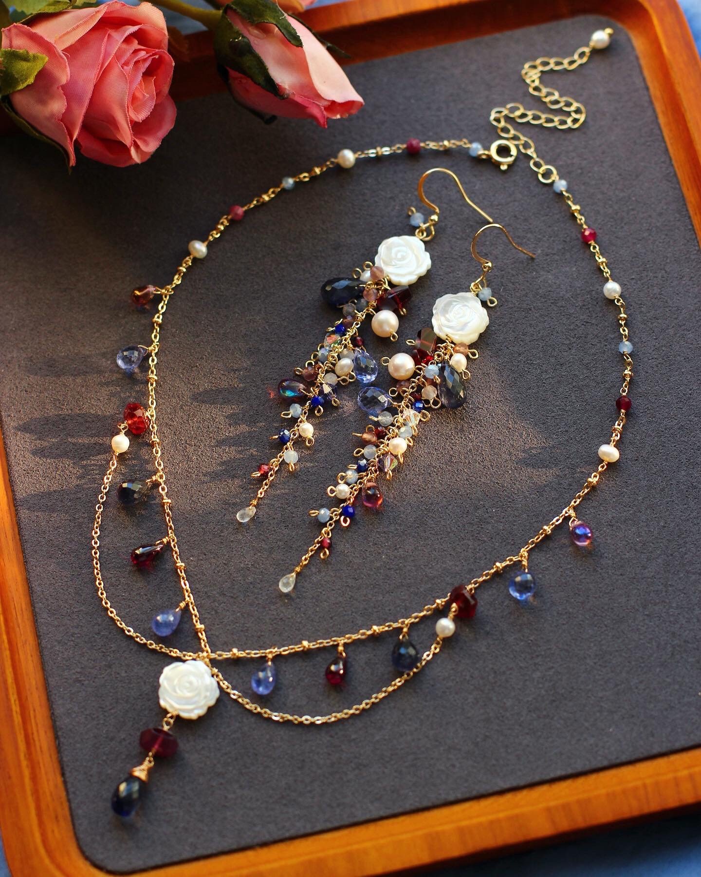 Rose Carved Shell / Garnet / Cordierite / Aurora Pearl / Sapphire ...