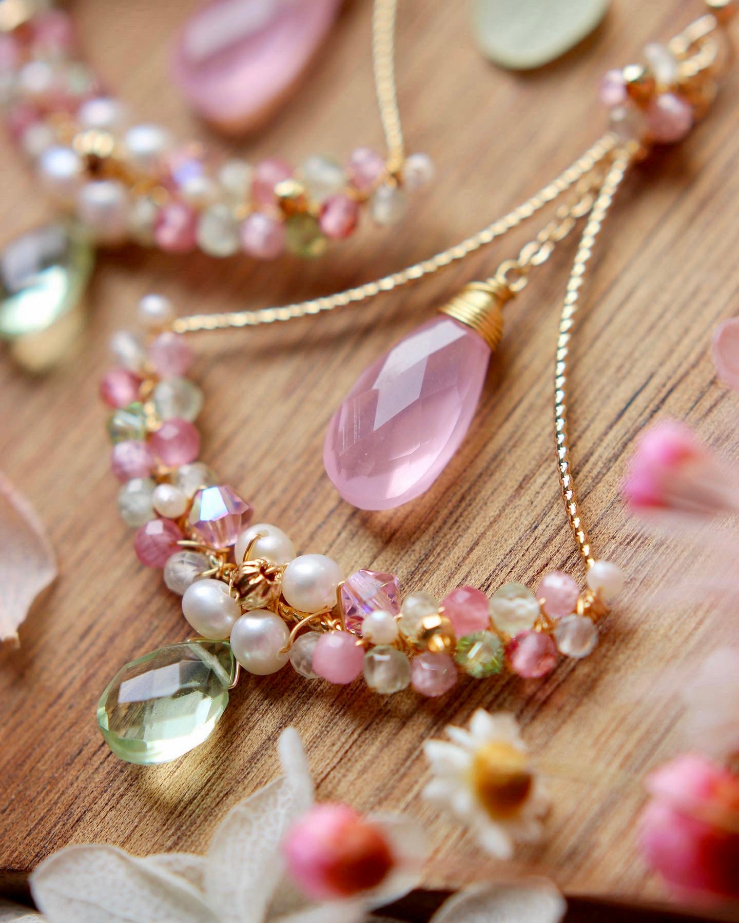 Rose / Prehnite Quartz / Freshwater Pearl Floral Themed Jewelry Set ...