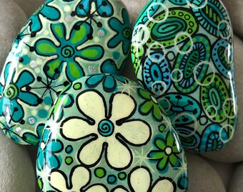 Set of 3 Painted Stones Kindness Rocks | Etsy