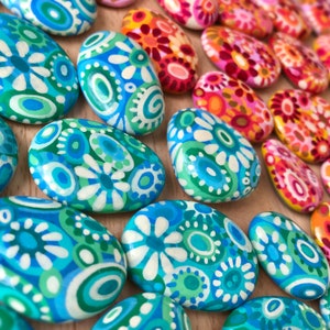 Groovy Floral Painted Stones · Sets of 6 Flower Power Rocks · in Reds ...