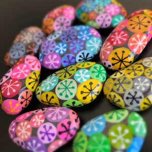 10 Small Colorful Starburst Hand-painted Stones Kindness - Etsy
