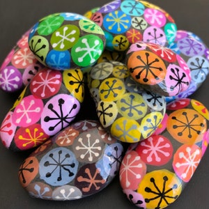 10 Small Colorful Starburst Hand-painted Stones Kindness - Etsy