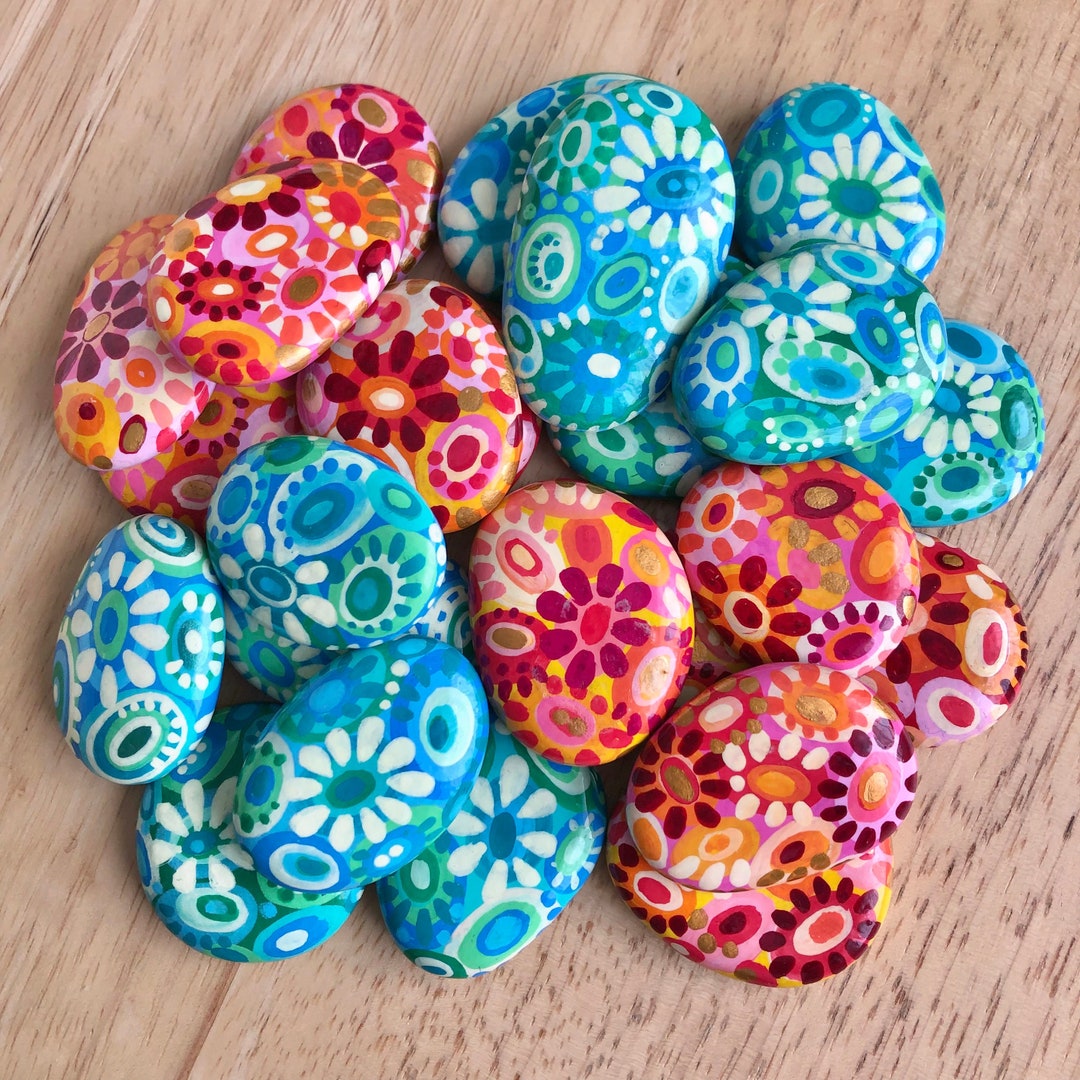 Groovy Floral Painted Stones Sets of 6 Flower Power Rocks in Reds/pinks ...