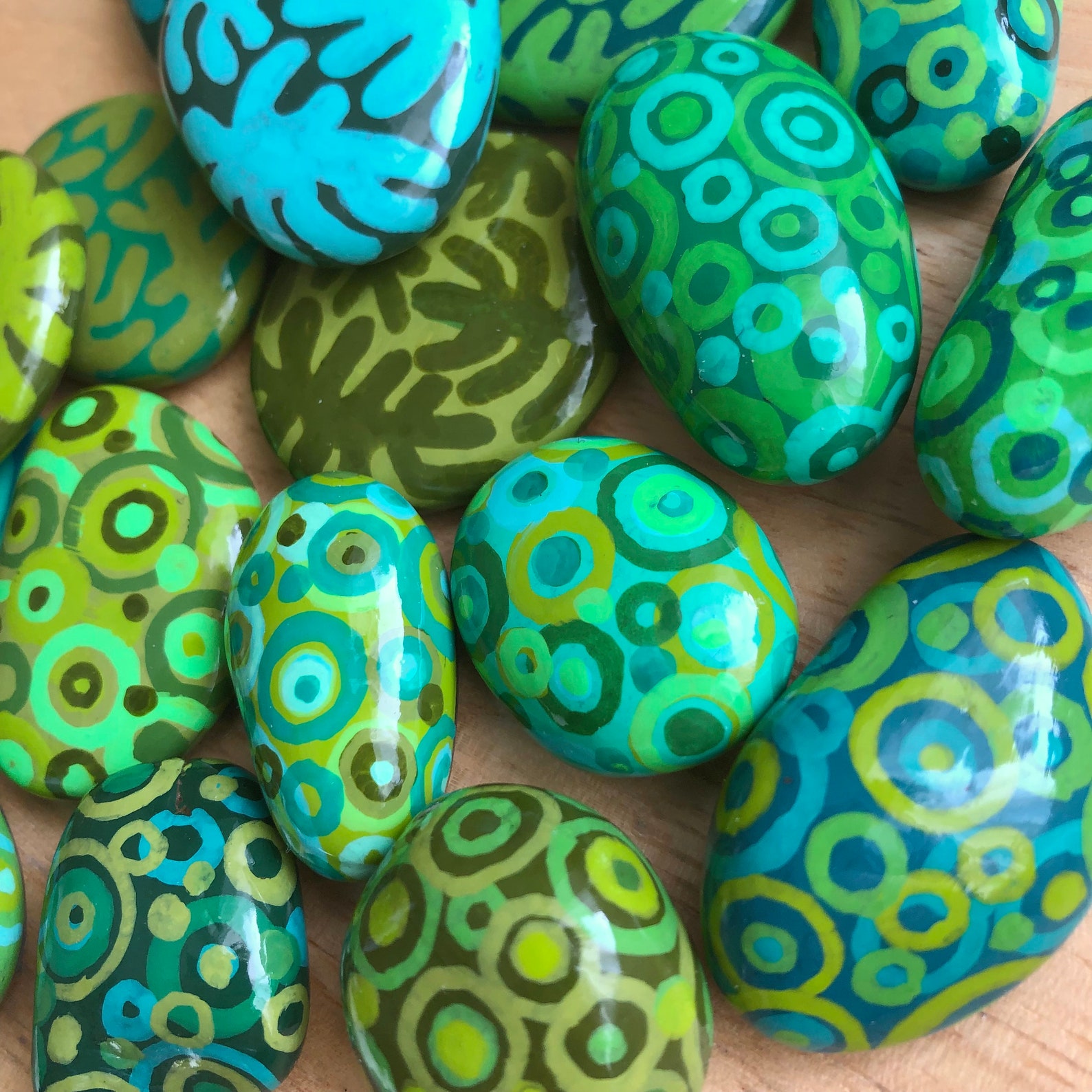 Sets of 10 Pretty Green Hand-painted Stones Kindness Rocks - Etsy