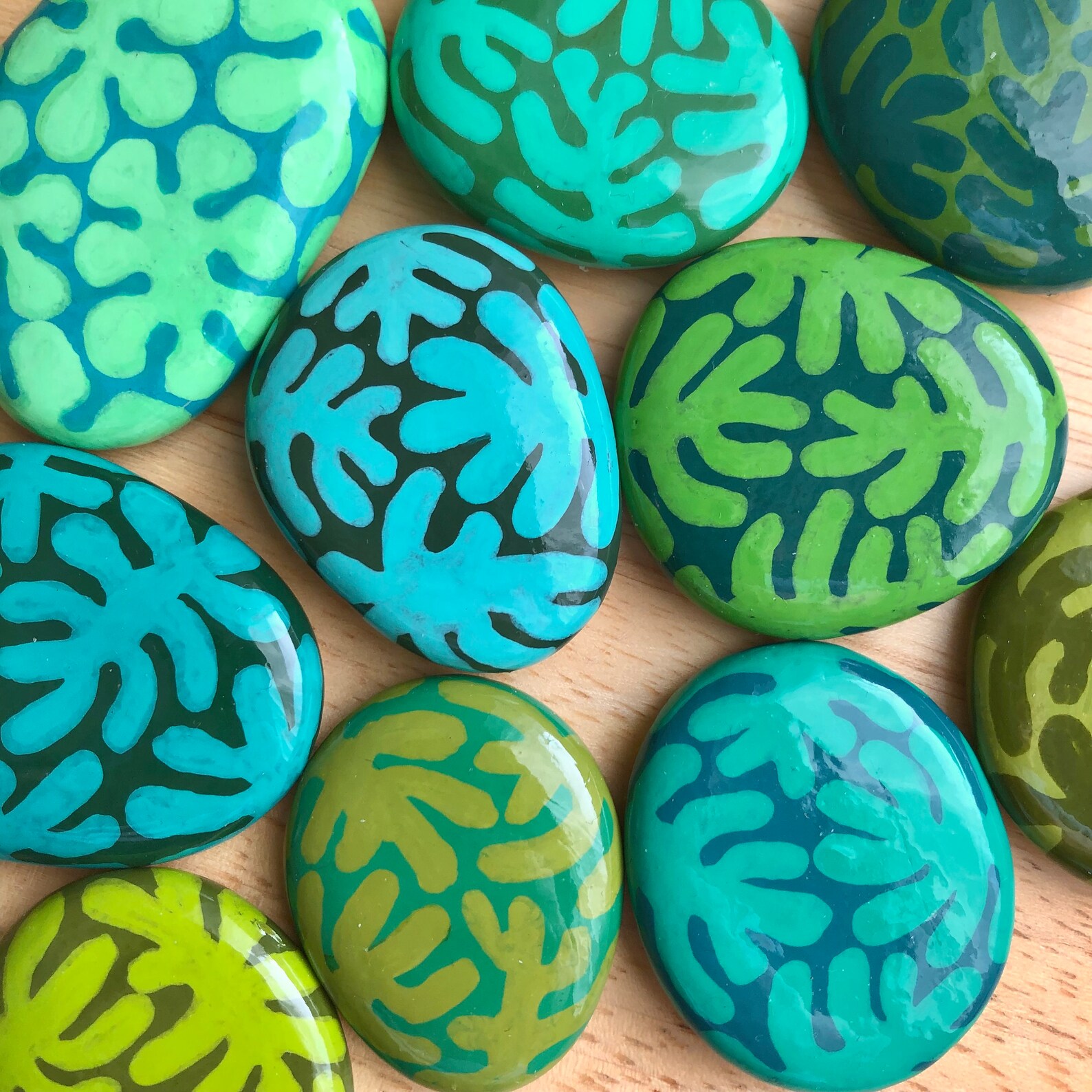 Sets of 10 Pretty Green Hand-painted Stones Kindness Rocks - Etsy