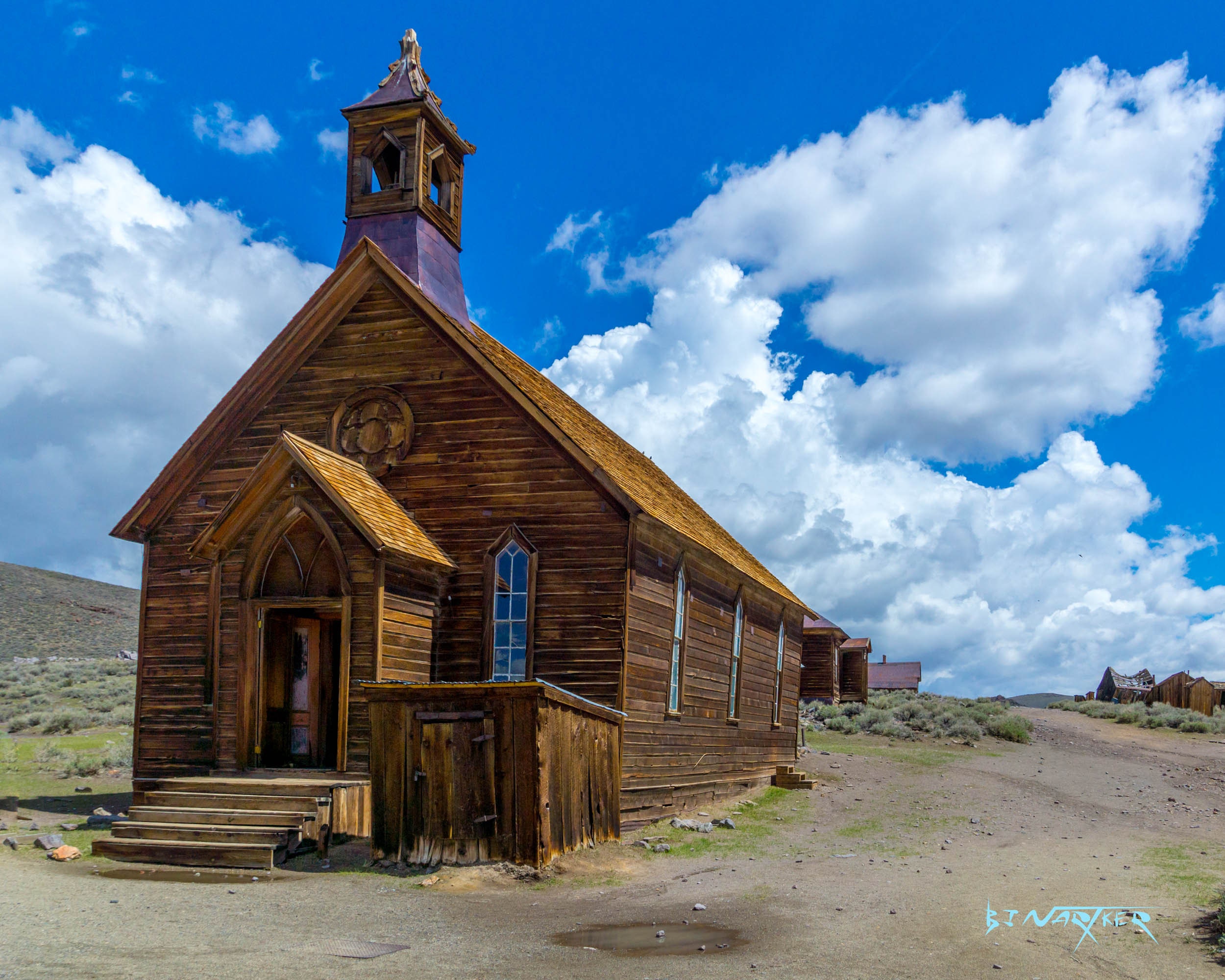 Bodie's Last Church- Town of Bodie -old West Gunmen and Ghosts- Photo ...