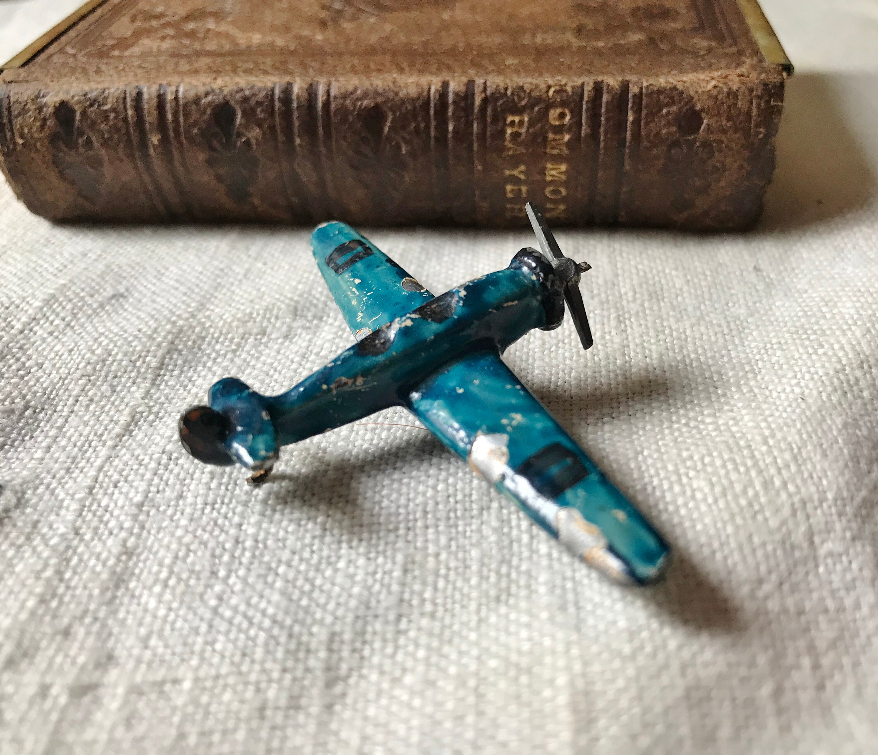 Vintage MINIATURE TOY AIRPLANE, Single Propeller Plane, Long Wings ...