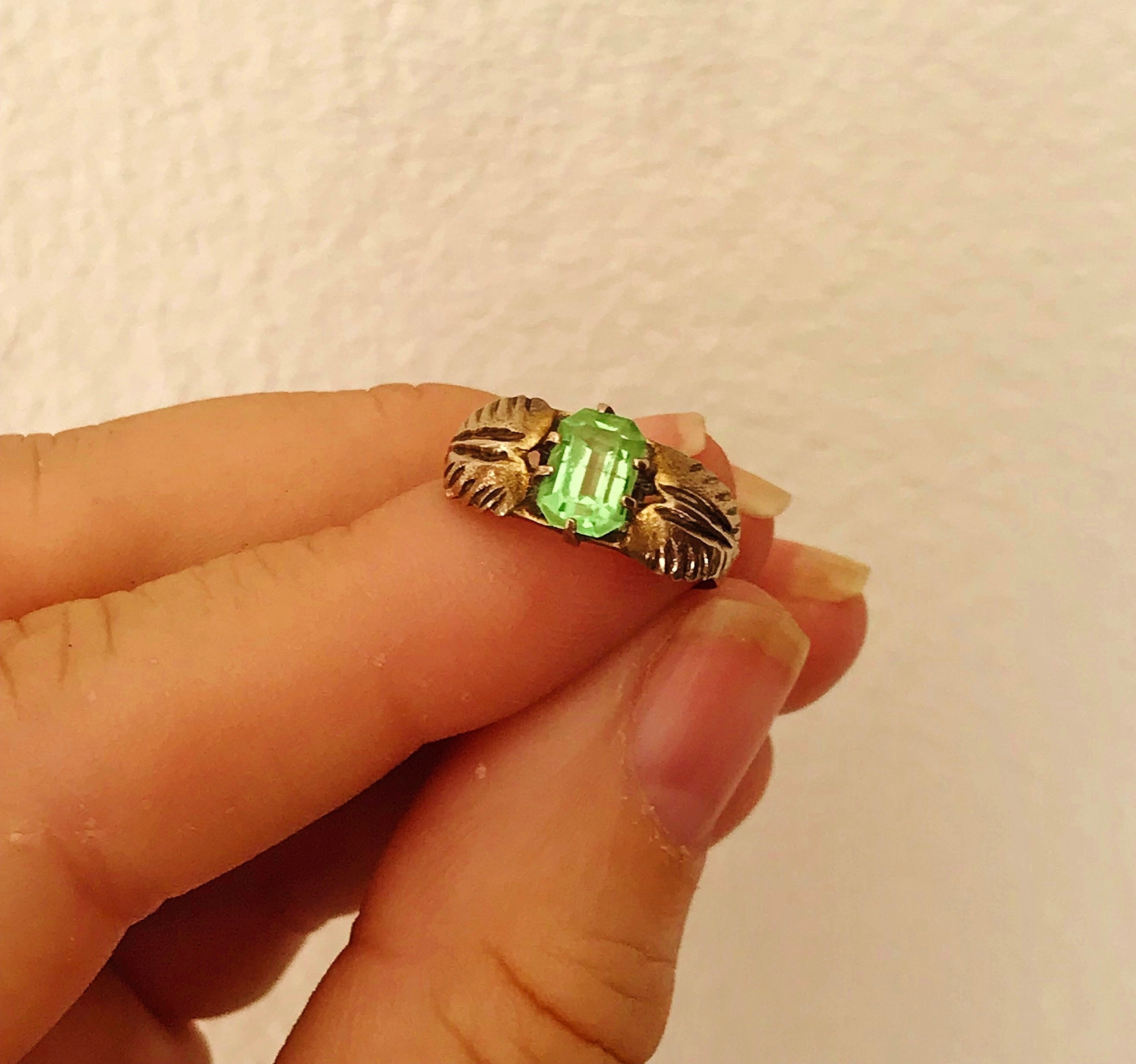 10k GOLD GREEN Stone RING, 2 Leaves, Antique Victorian Ring, Emerald ...