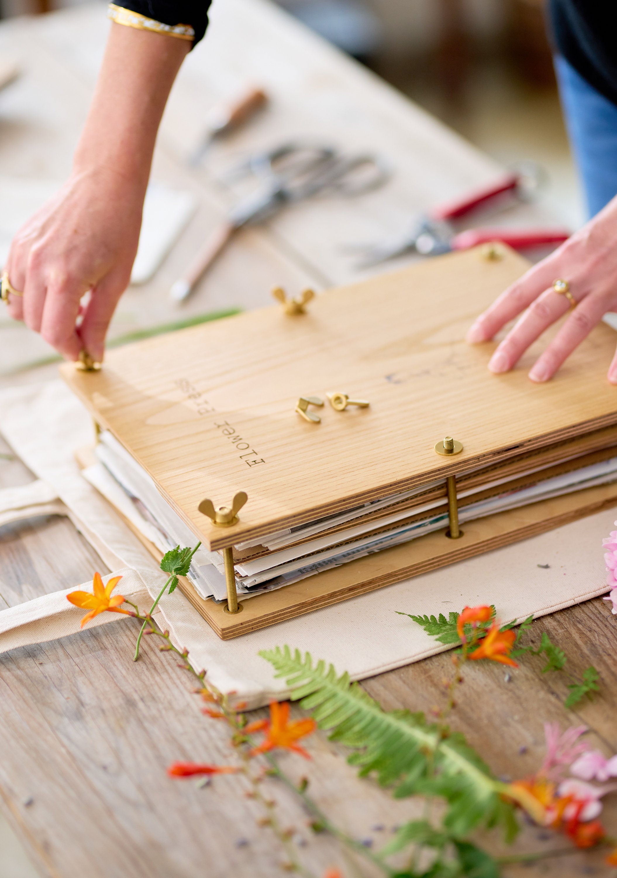 A4 Heirloom Flower Press Sycamore Veneer - Etsy